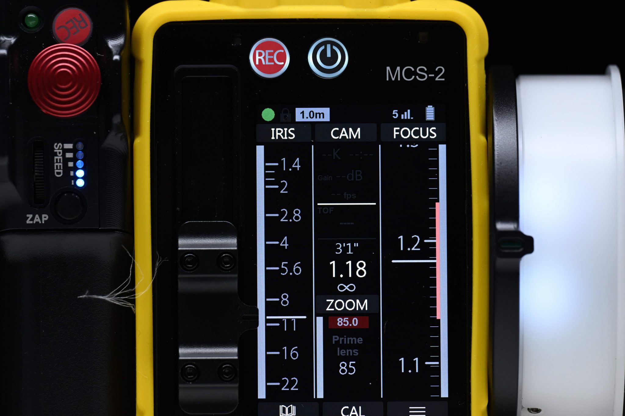 Movcam MCS-2 Wireless FIZ System & MR6 Focus Overlay Monitor Review - Newsshooter