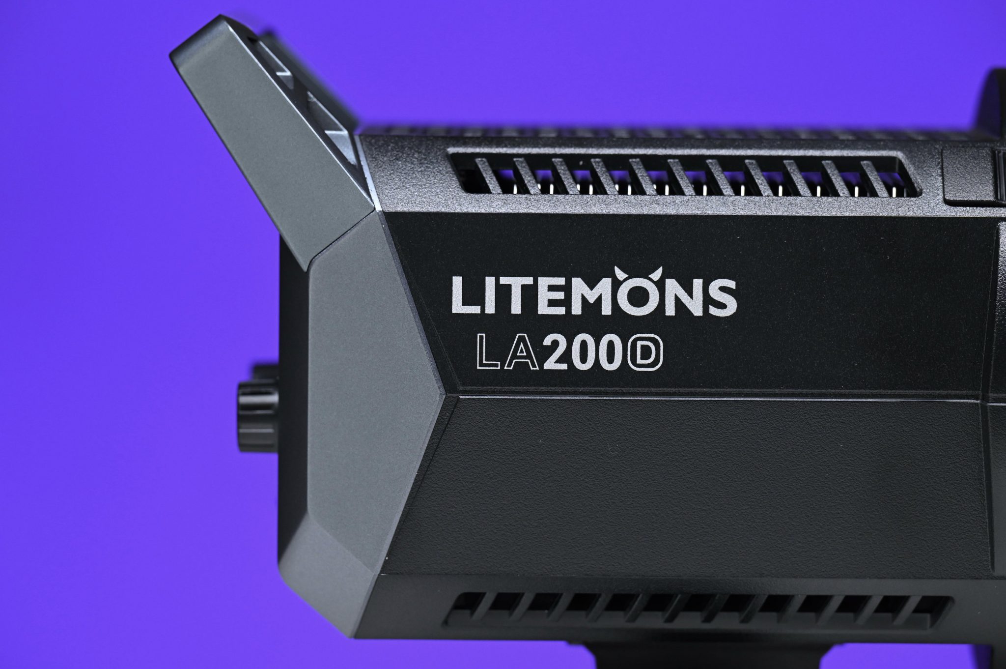 Godox Litemons LA150D & Litemons LA200D Review - Newsshooter