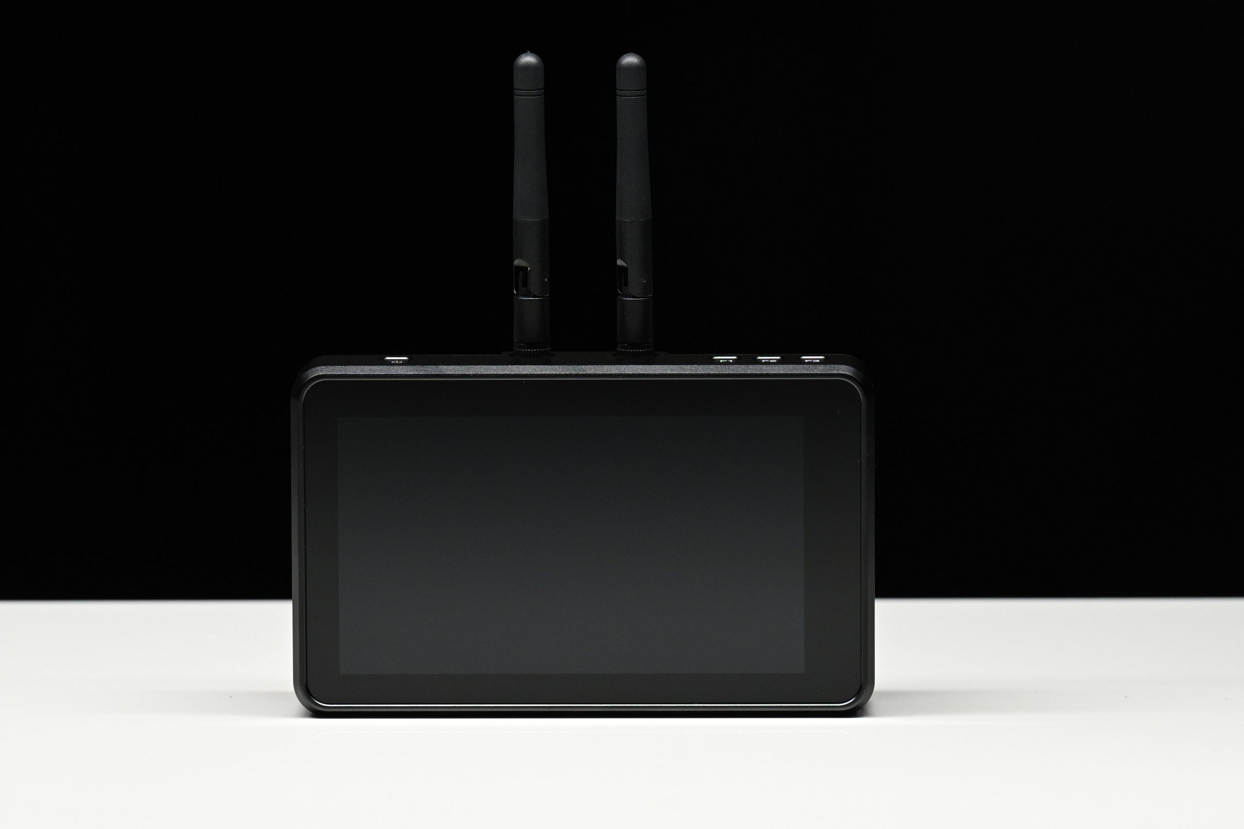 Vaxis Atom A5 5.5" Touchscreen Wireless Monitor Review - Newsshooter