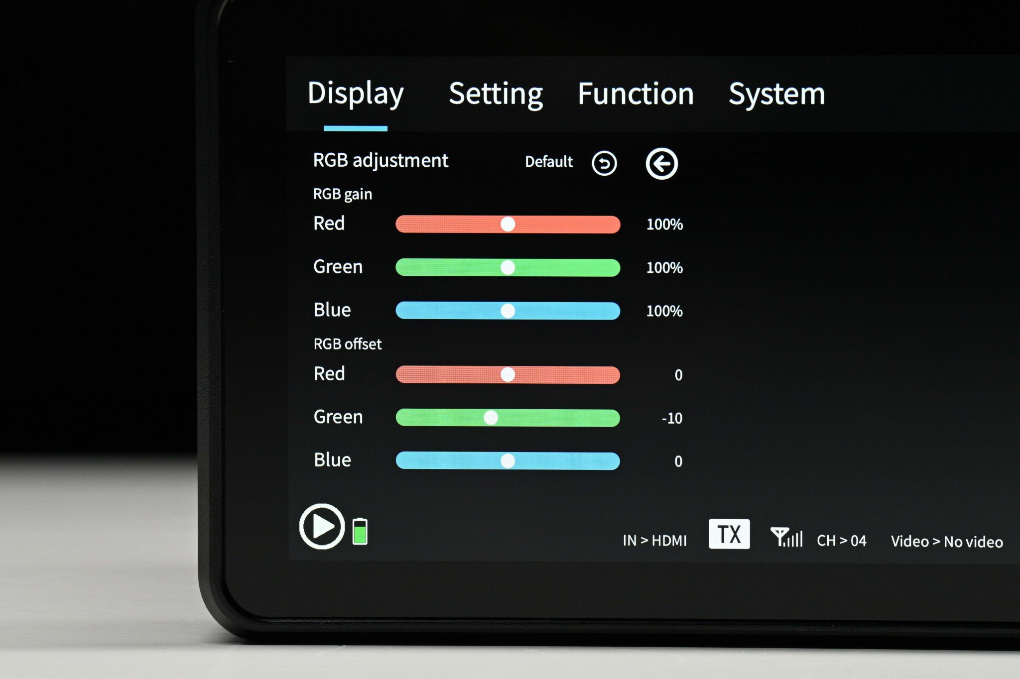 Vaxis Atom A5 5.5" Touchscreen Wireless Monitor Review - Newsshooter