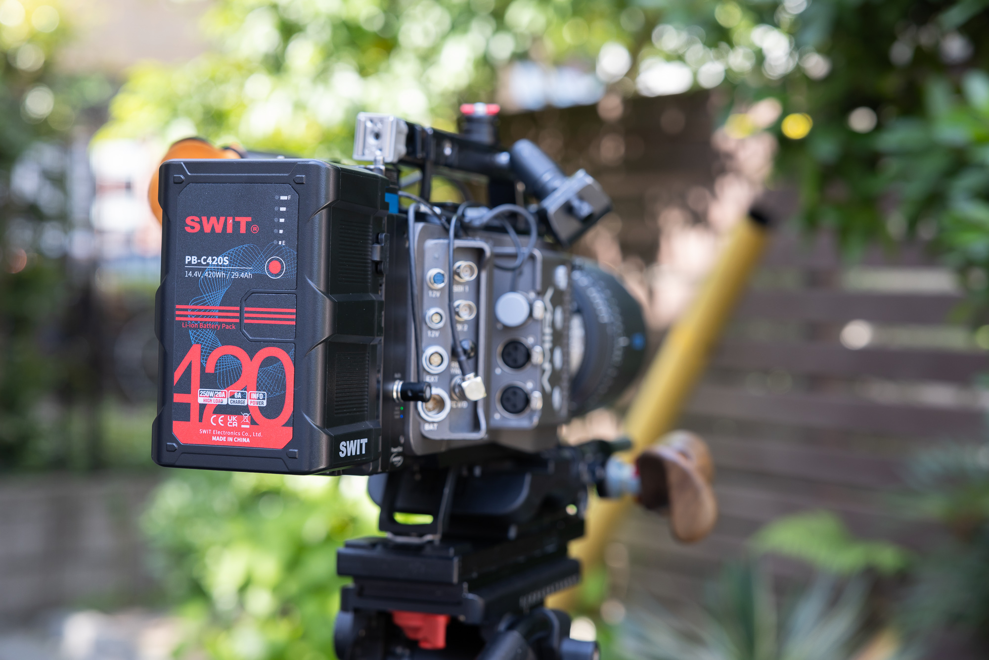 Swit PB-C420S 420Wh V-Lock Battery Review - Newsshooter