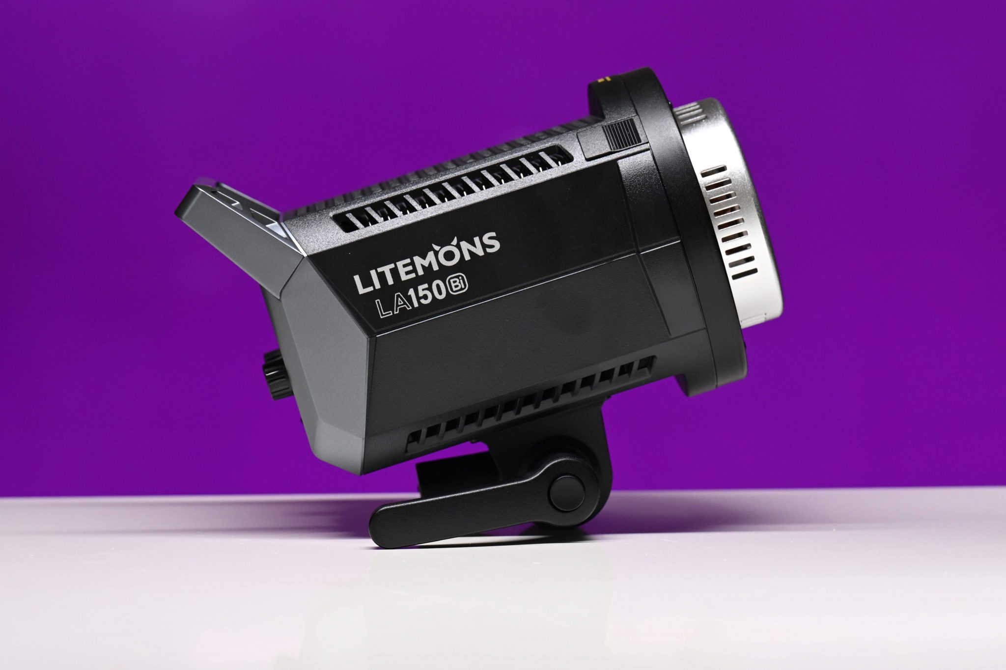 Godox Litemons LA150Bi Review - Newsshooter