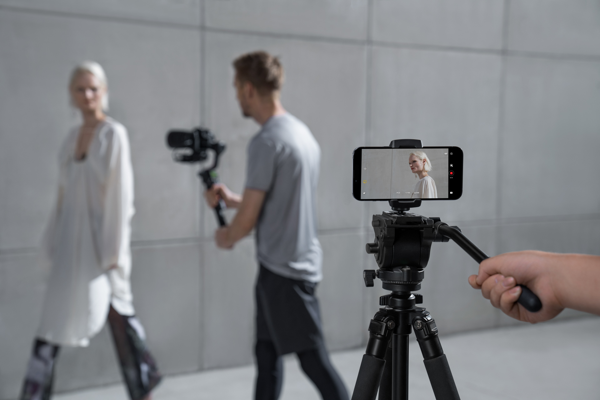 DJI RS 3 Force Mobile 1 of 2 - Newsshooter