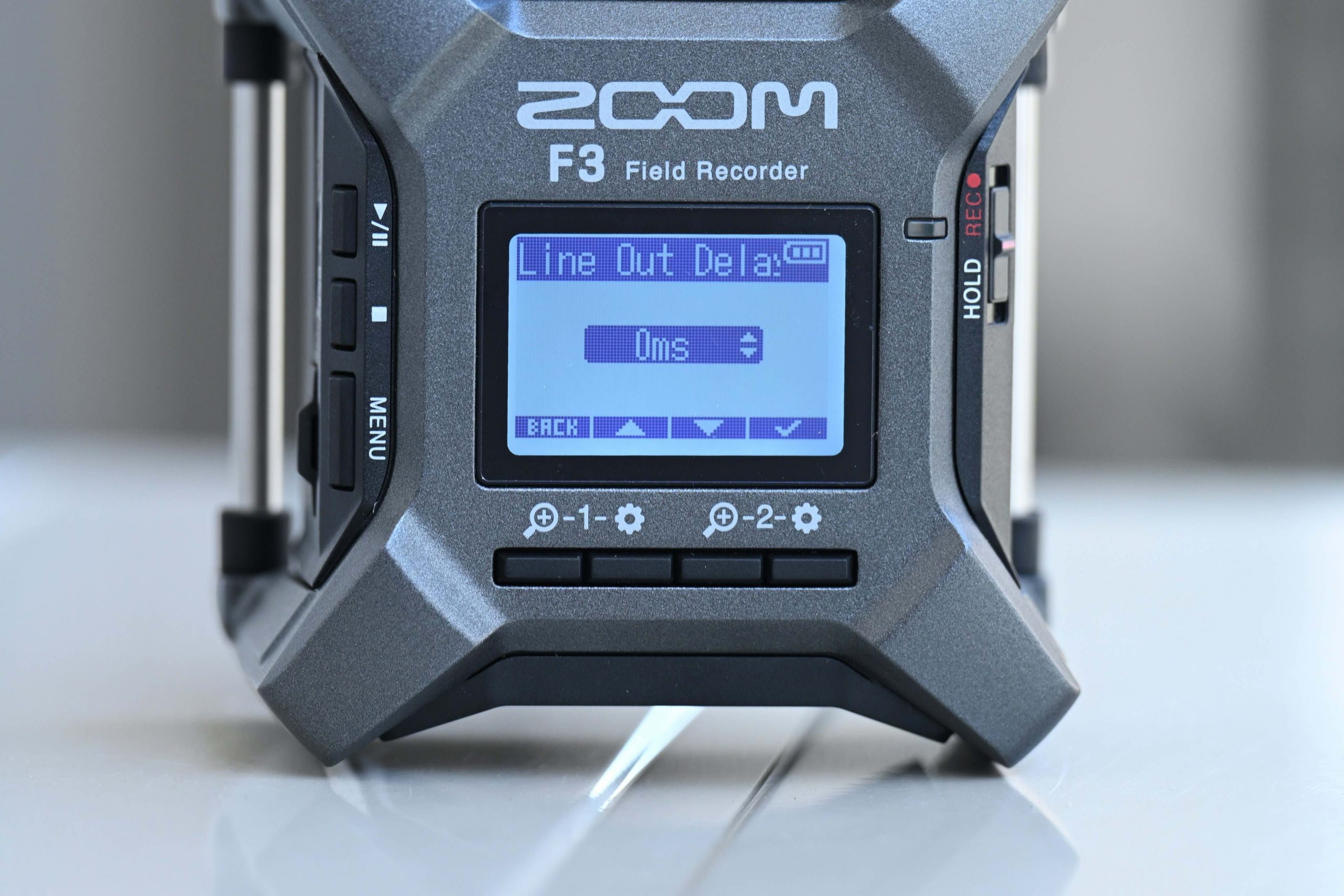 ZOOM F3 30 - Newsshooter
