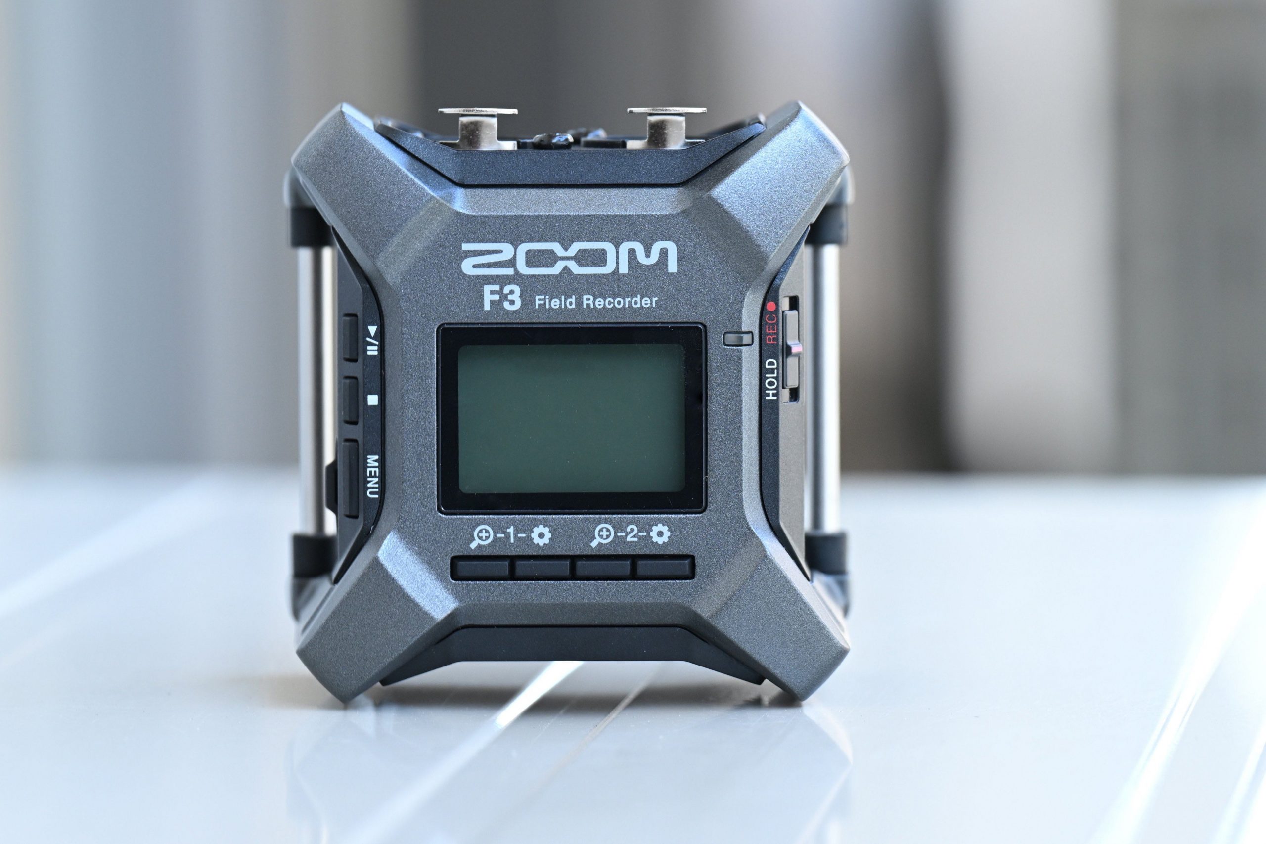 ZOOM F3 46 - Newsshooter
