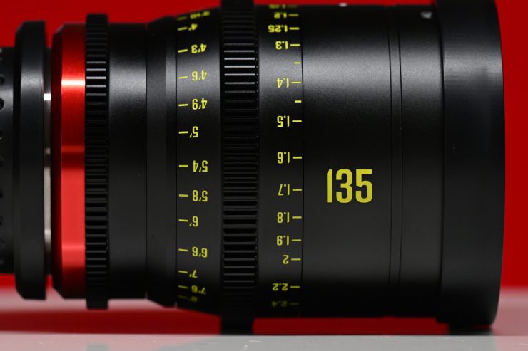 Meike 135mm T2 4 FF Cine 04 1 - Newsshooter