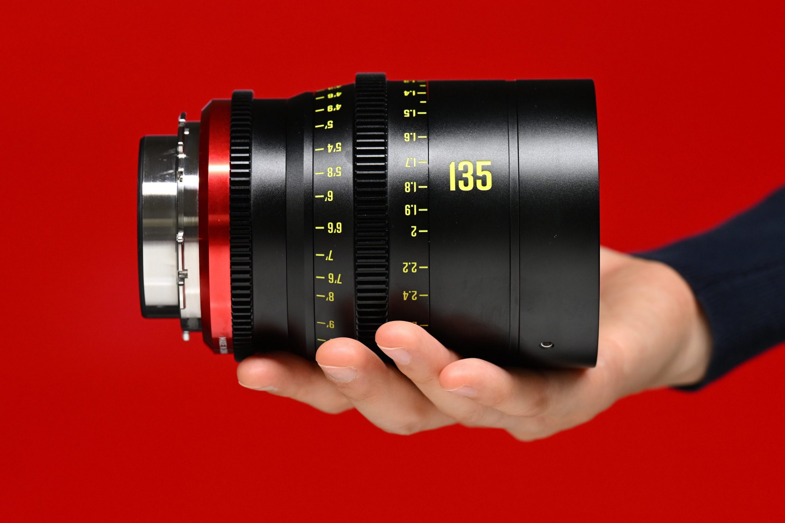 Meike 135mm T2 4 FF Cine 32 - Newsshooter