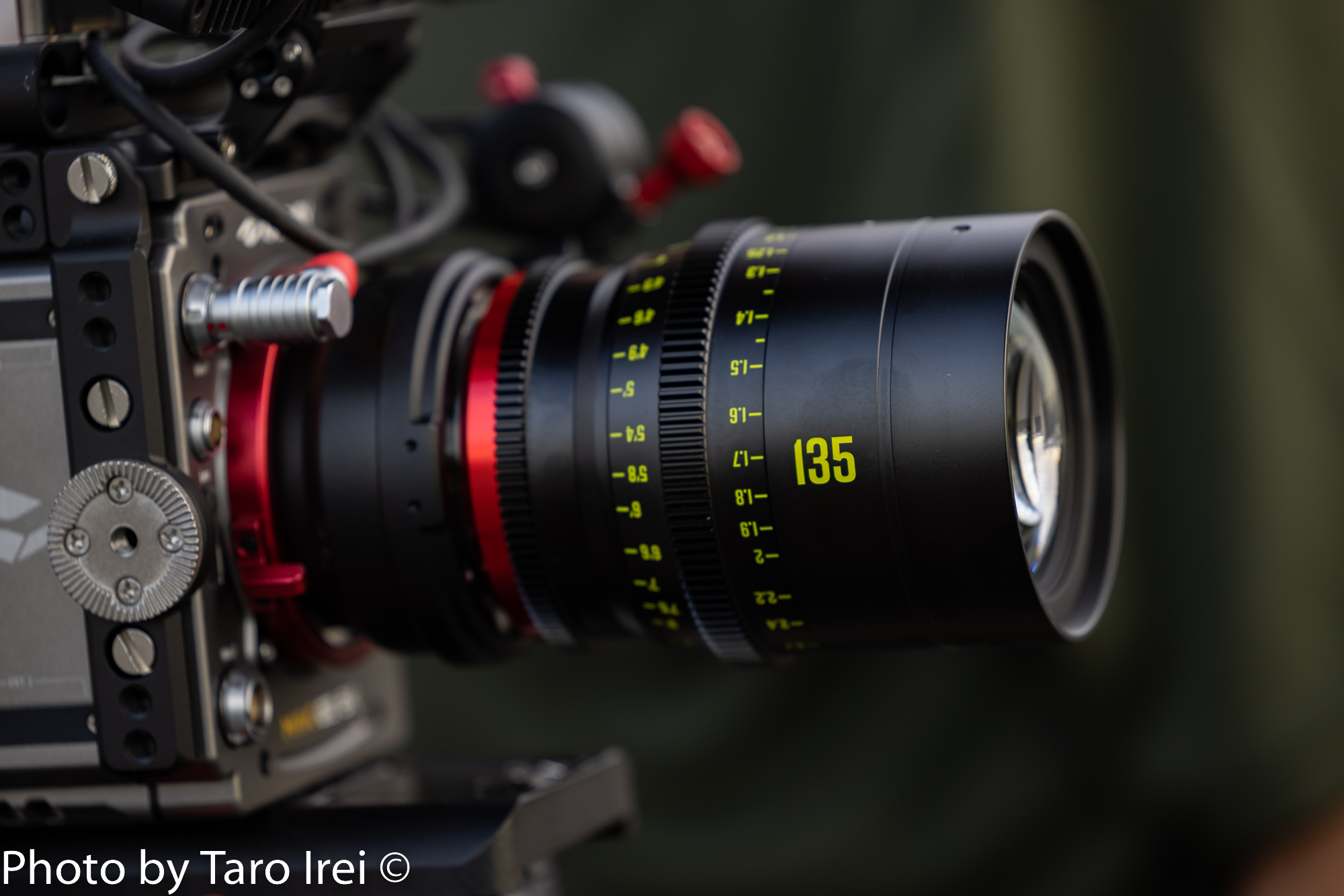 MEIKE 135mm T2.4 FF Cine Lens Review - Newsshooter