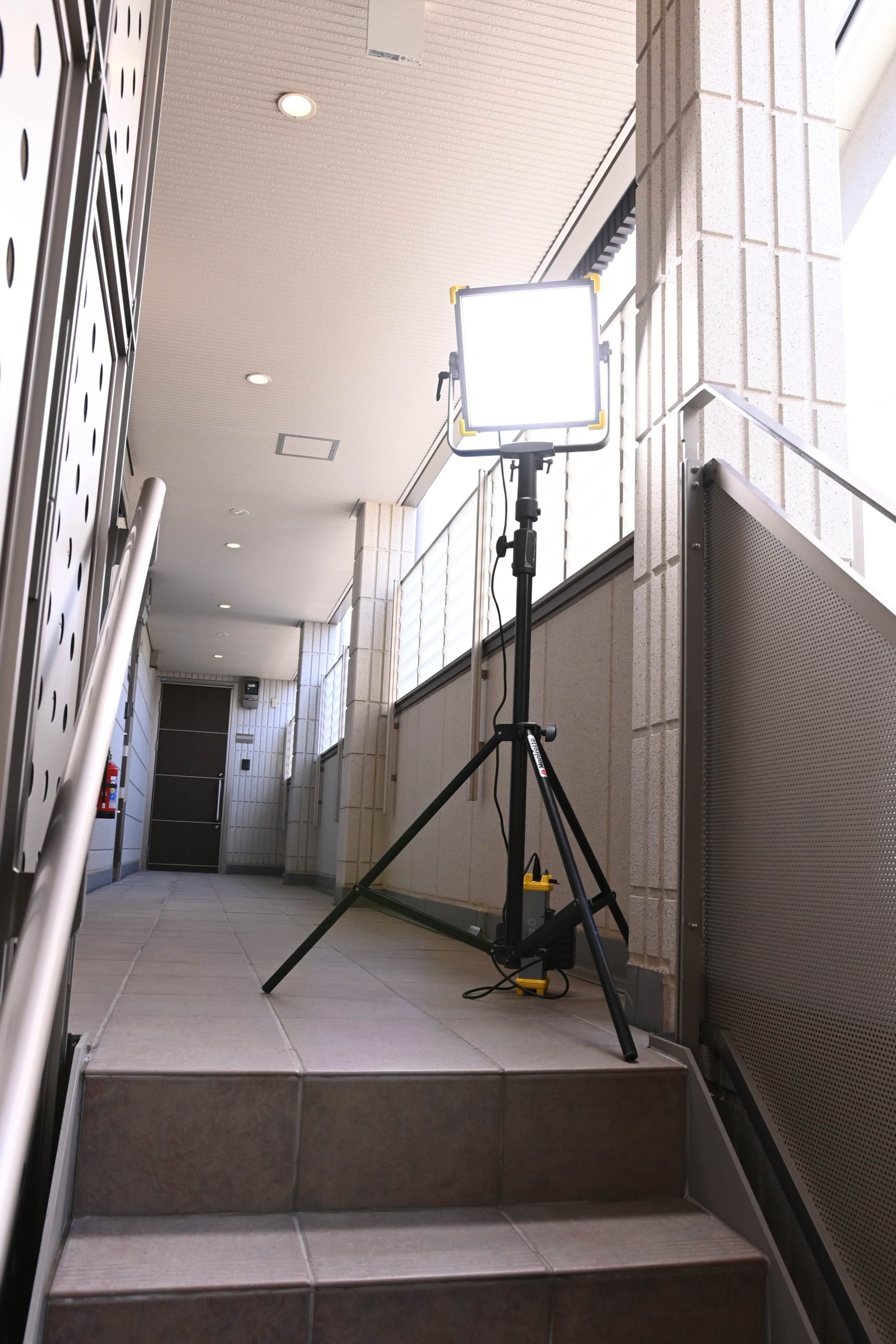 CRUNCHA SUN 01 1 - Newsshooter