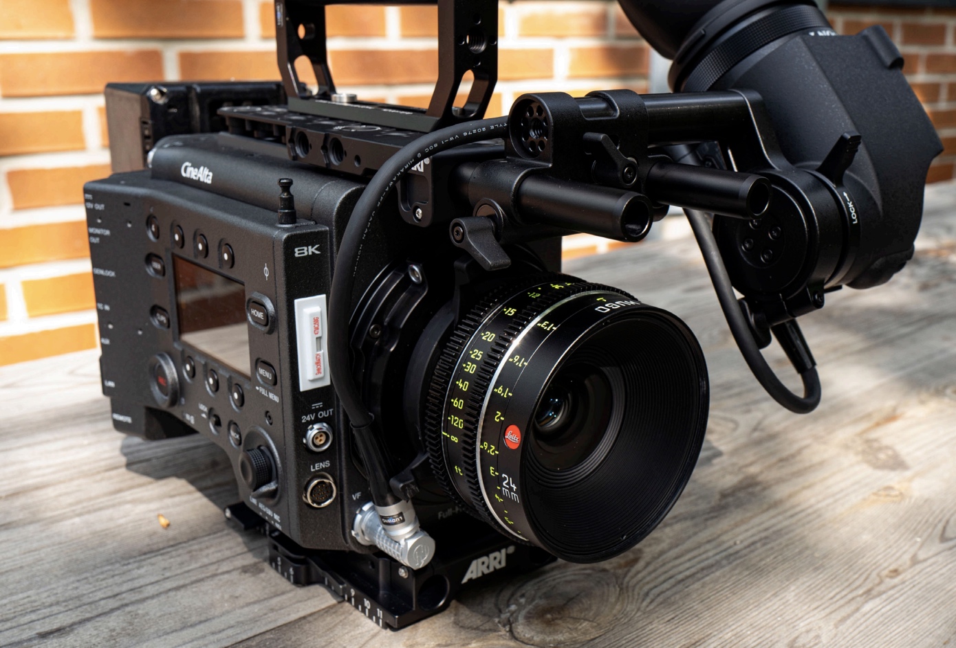 LEITZ HUGO prime lenses - Newsshooter