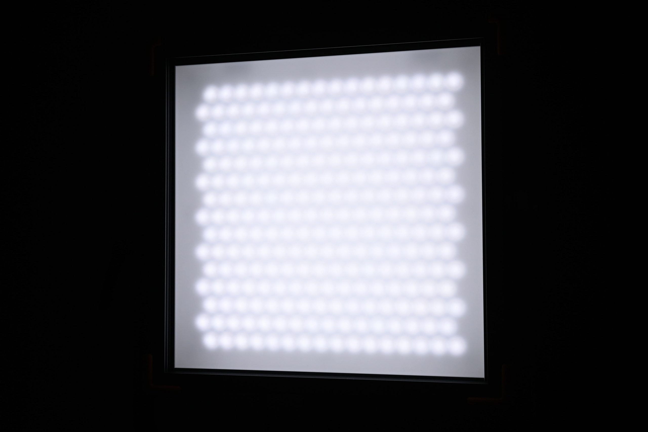 ZOLAR 1x1 LED Lights 138 06 - Newsshooter