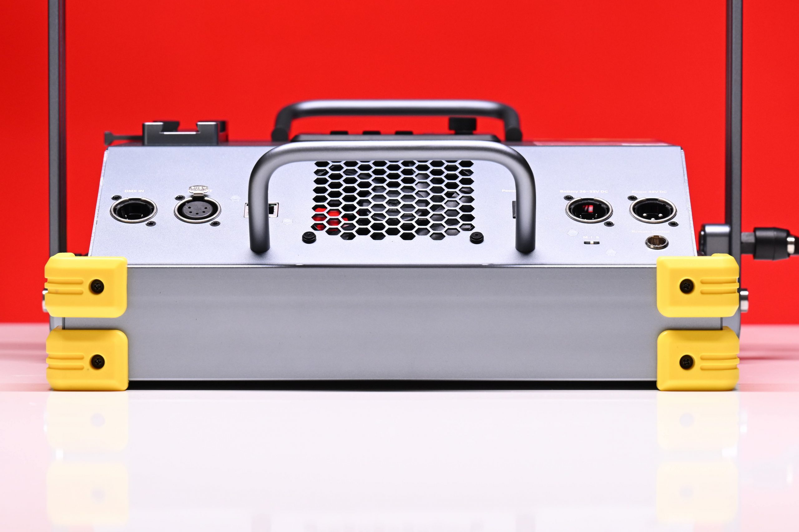 ZOLAR 1x1 LED Lights 32 51 - Newsshooter