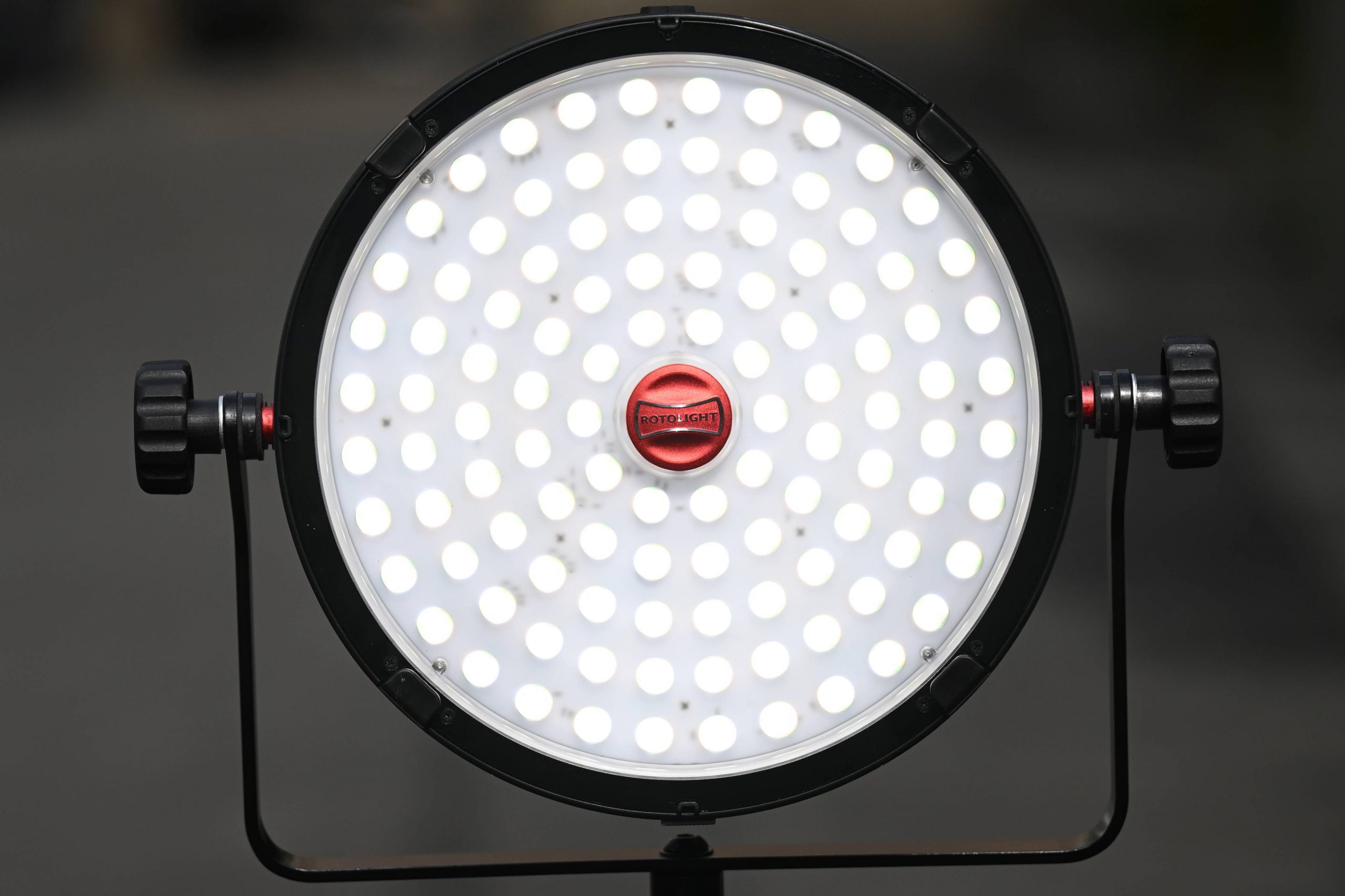 Rotolight AEOS 2 PRO 42 1 - Newsshooter