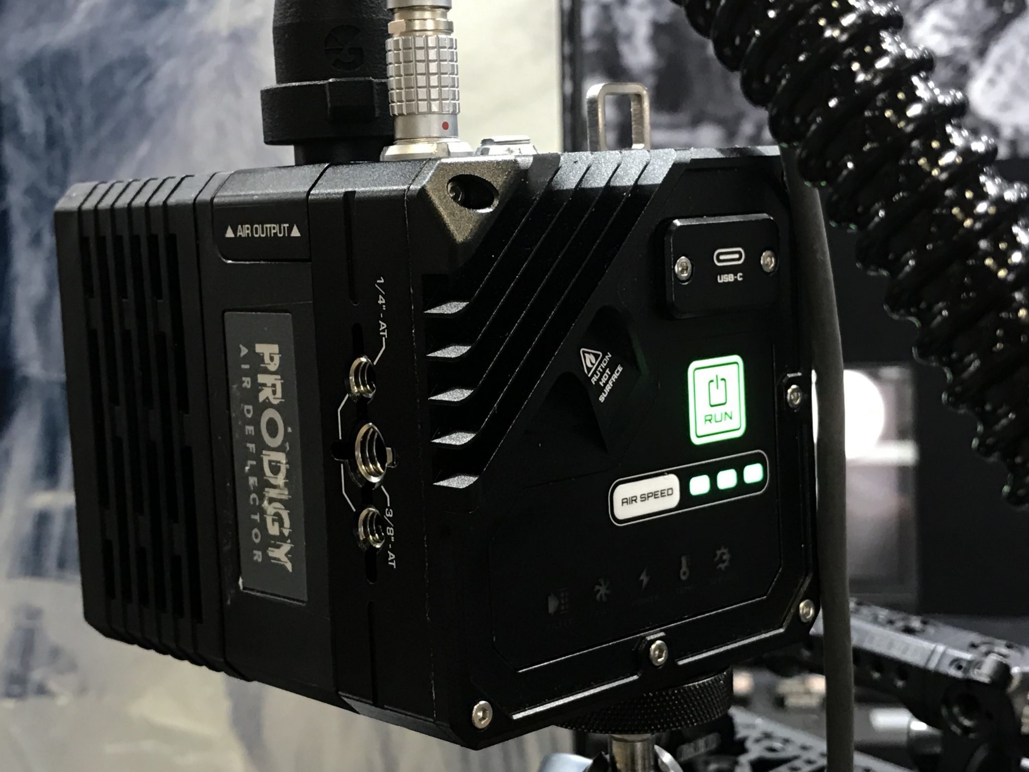 Movmax Hurricane Rain Deflector - Newsshooter