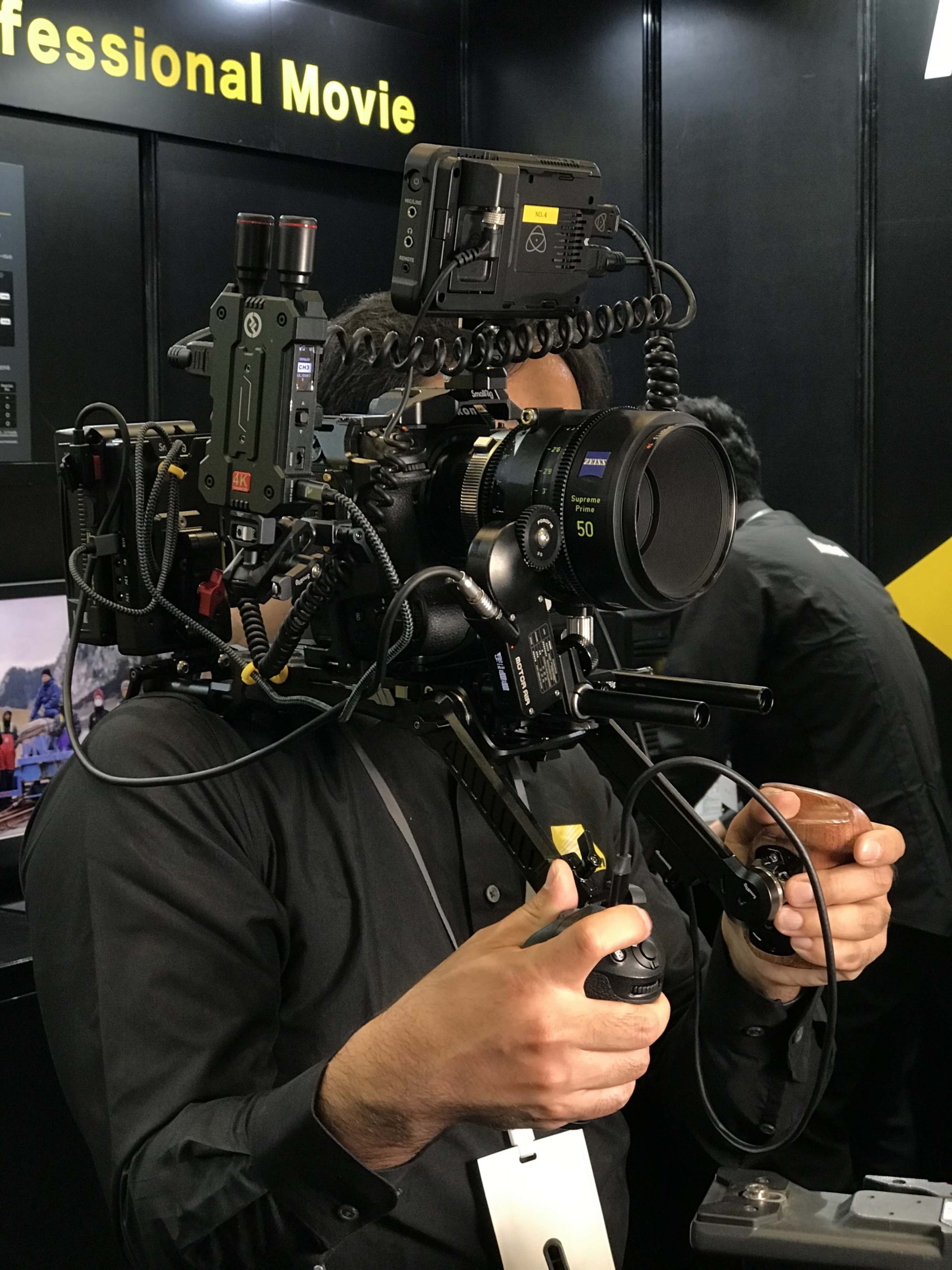 Nikon MC-N10 Remote Grip First Look - Newsshooter