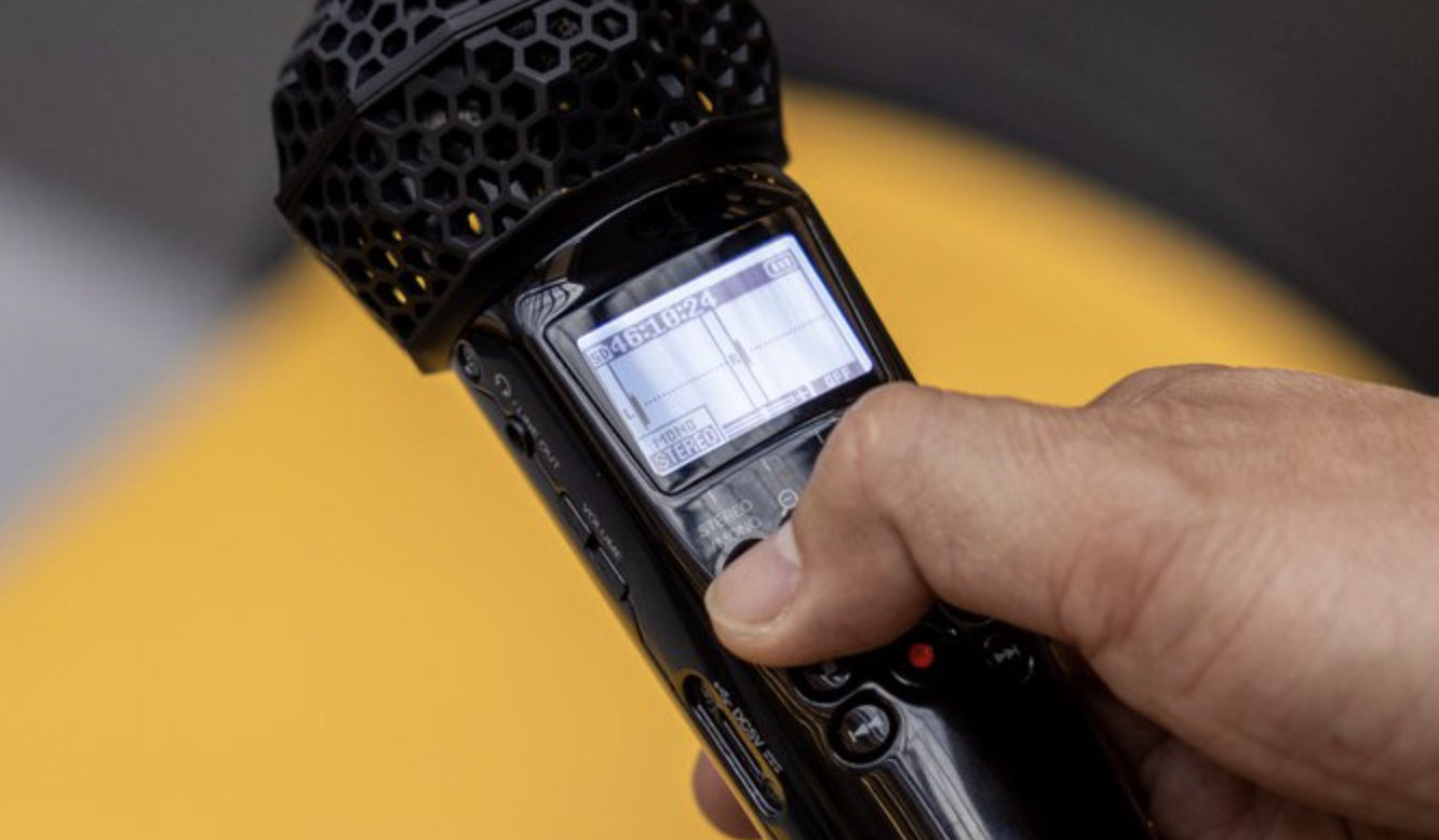 ZOOM M2 MicTrak Stereo Microphone & Recorder - Newsshooter