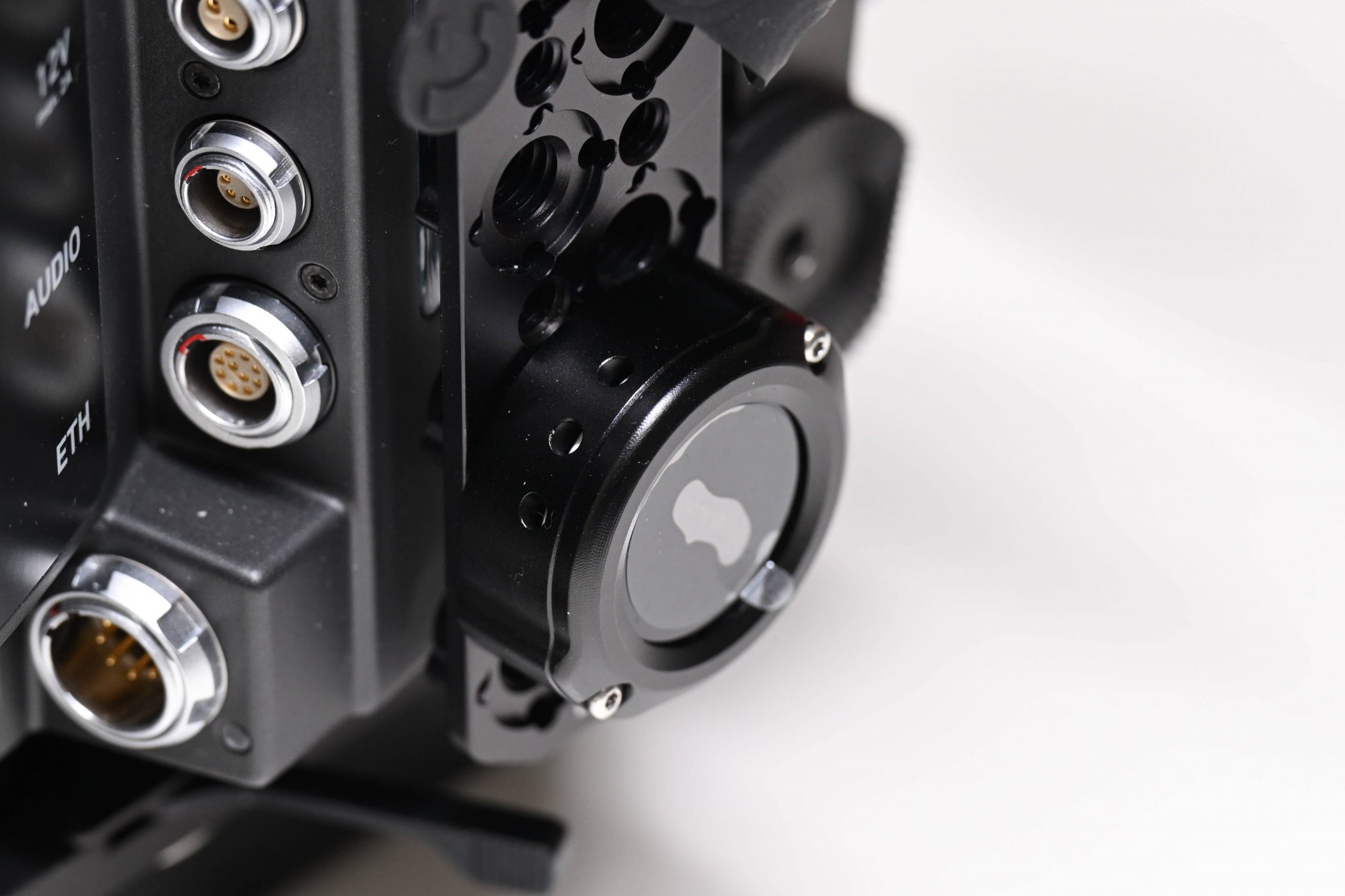 SmallRig AirTag Cage 08 - Newsshooter