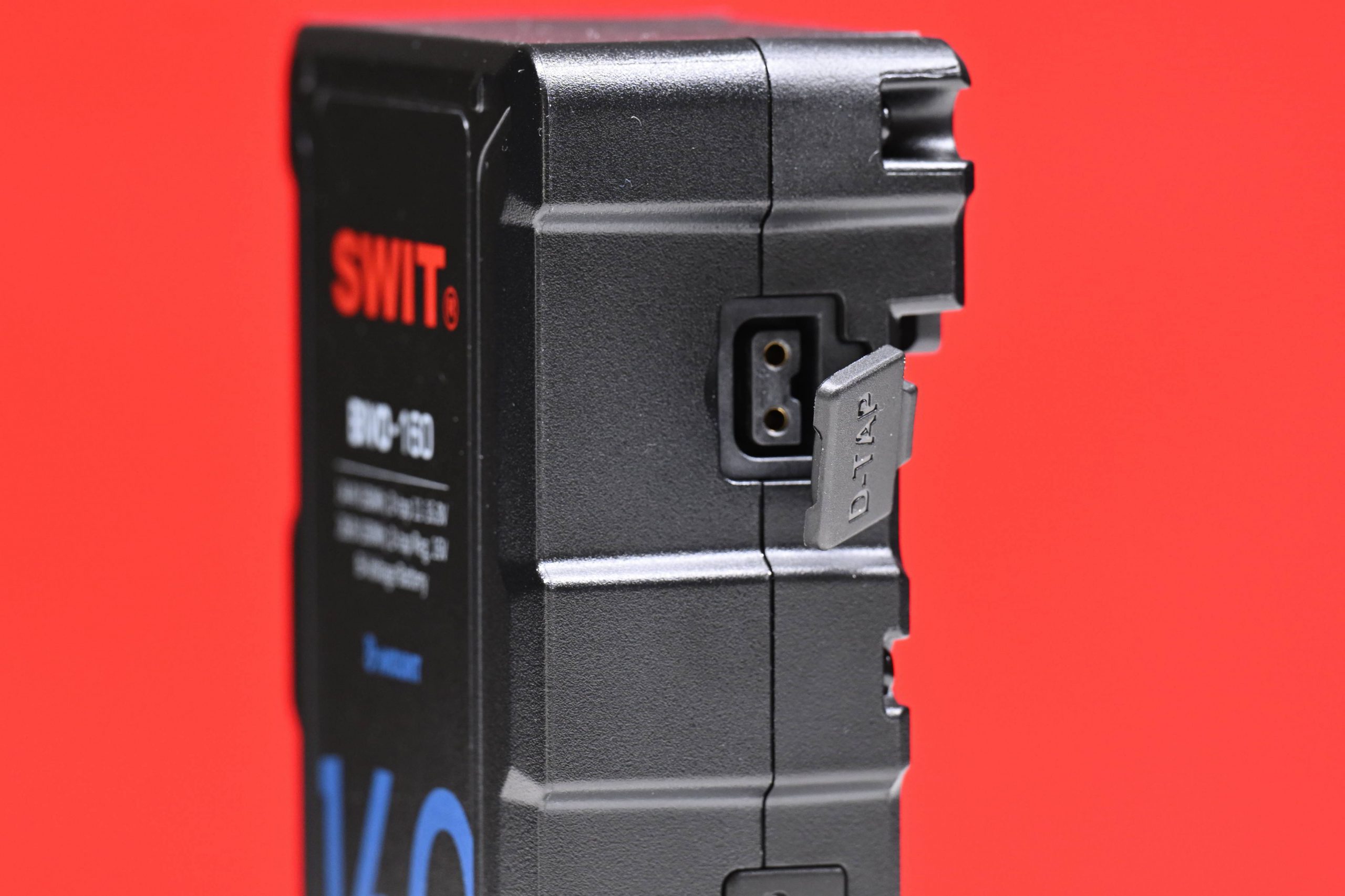 SWIT BIVO B Mount Batteries 06 - Newsshooter