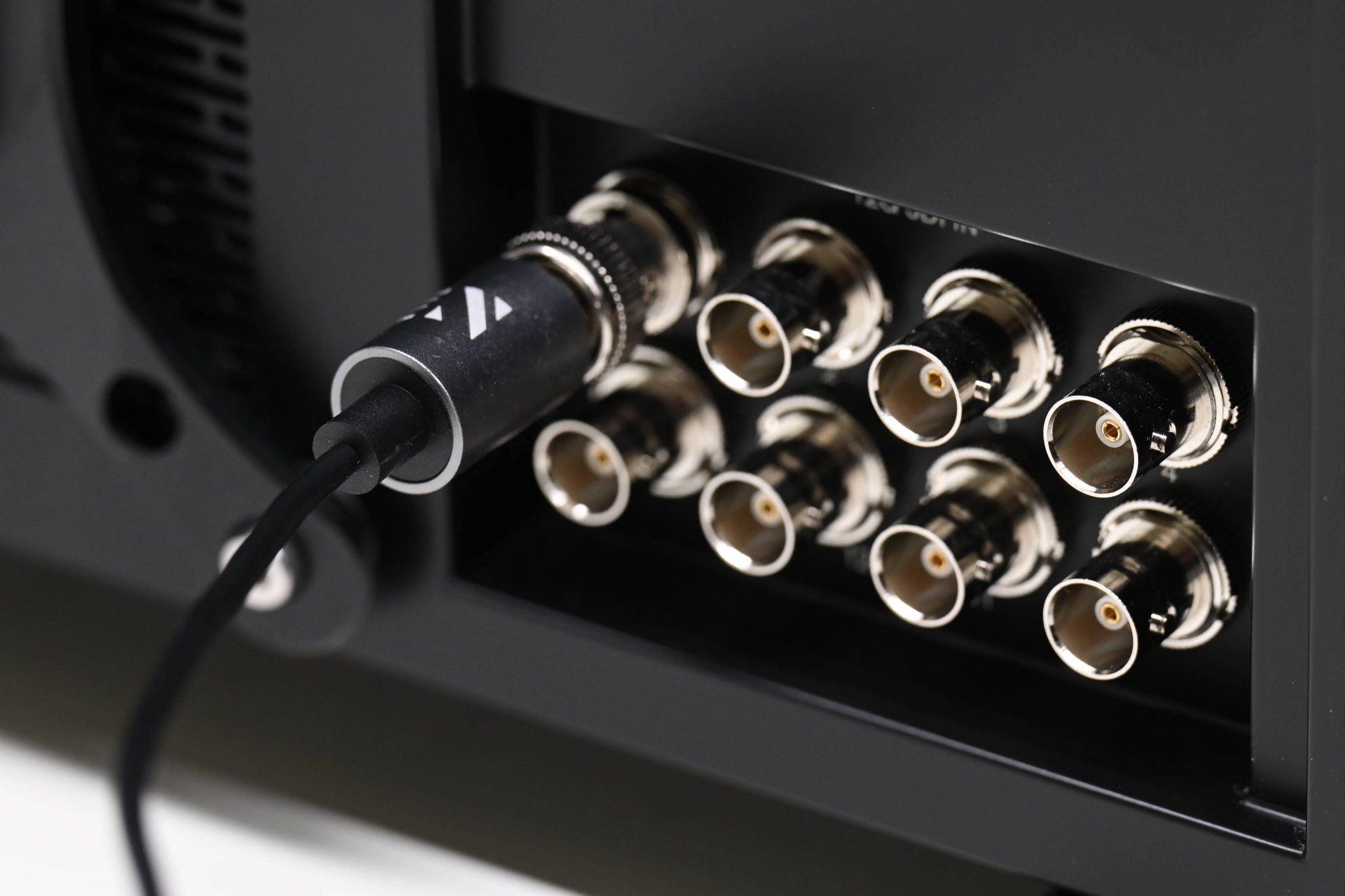 ZILR 12G-SDI BNC & Mini-BNC Cable Kit Review - Newsshooter