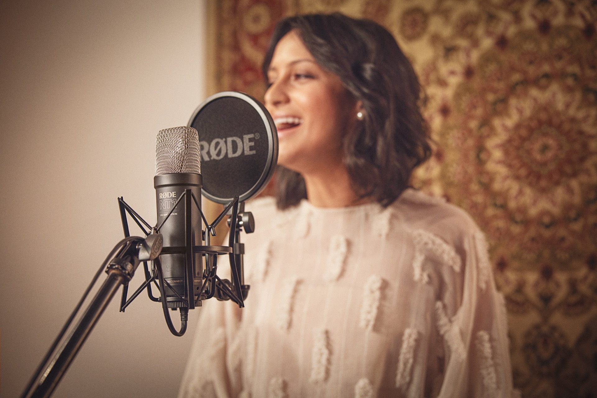rode nt1 5g studio session musicians img 4647 8192x5464 rgb - Newsshooter