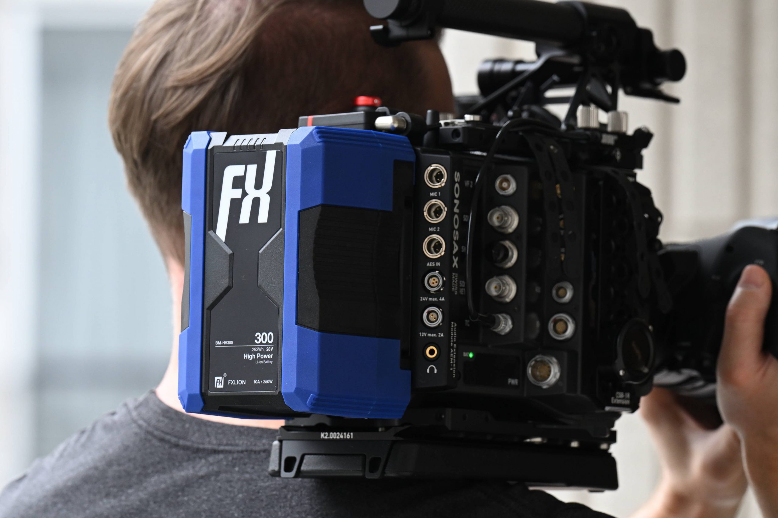 Fxlion BM HV300 B Mount Battery 52 - Newsshooter