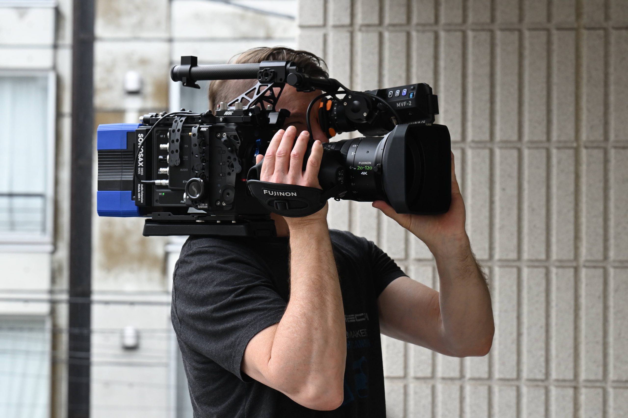 Fxlion BM HV300 B Mount Battery 58 - Newsshooter