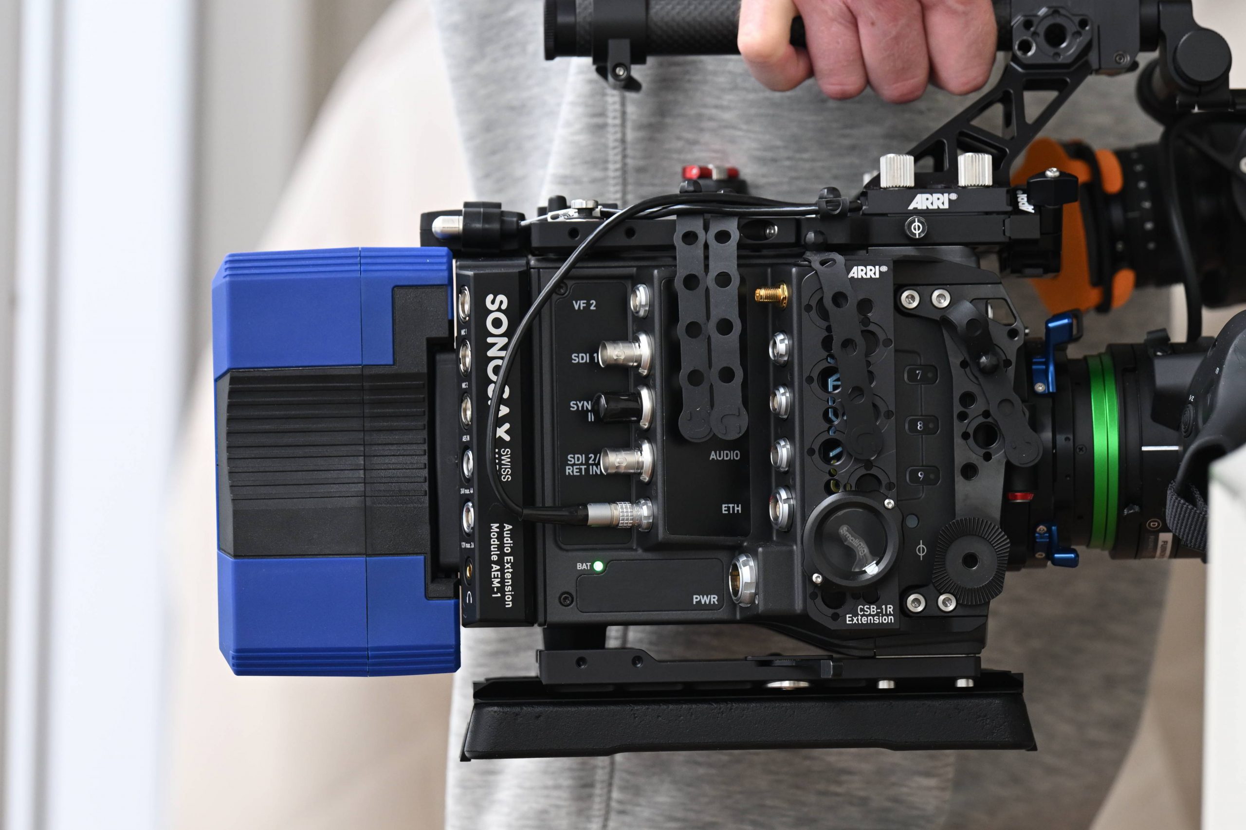 Fxlion BM HV300 B Mount Battery 74 - Newsshooter