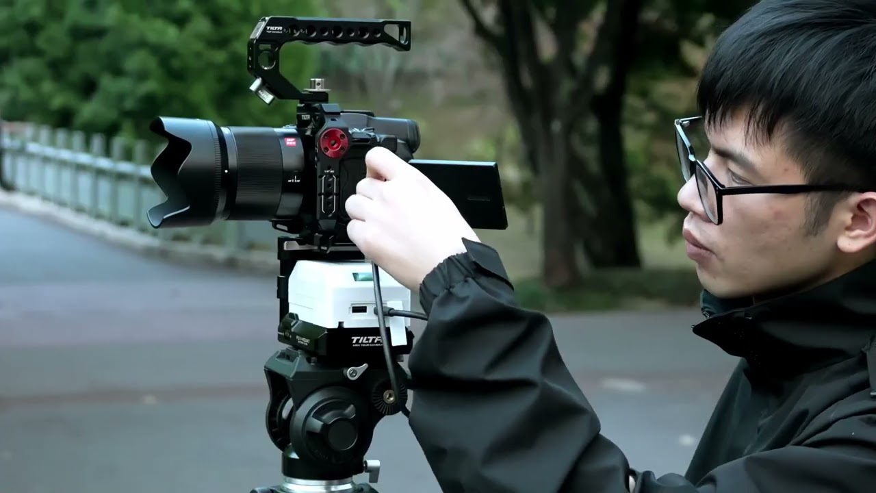 VILTROX Snowpeak 99Wh V mount Battery Application Scenes - Newsshooter