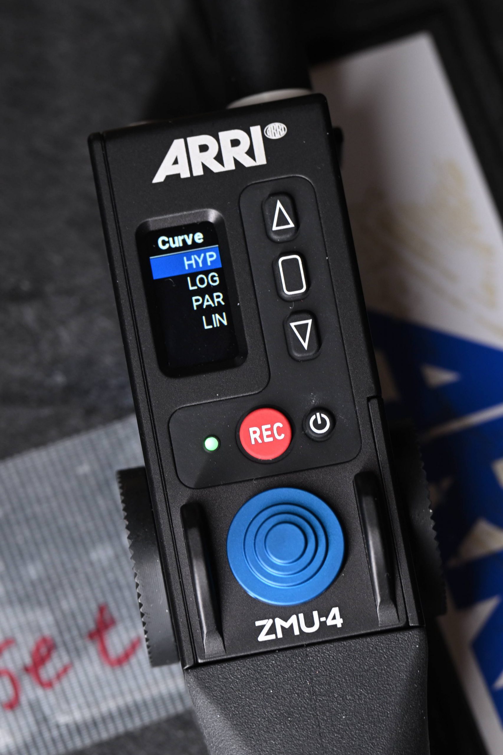 ARRI ZMU 4 Zoom Command 138 02 - Newsshooter