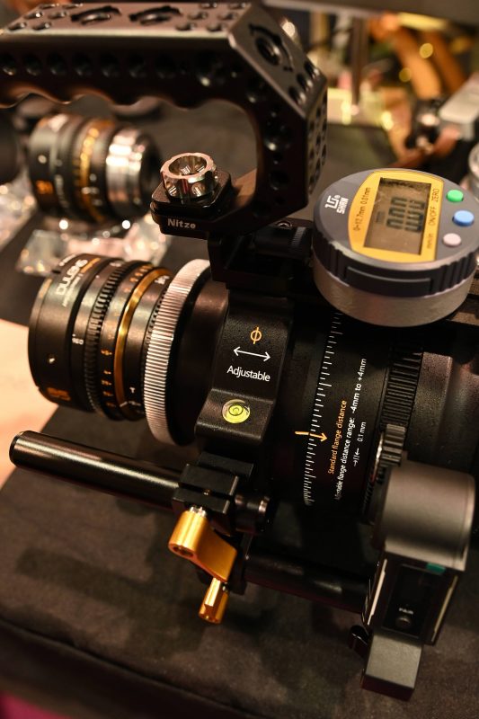 DULENS MF60 Lens Projector - Newsshooter