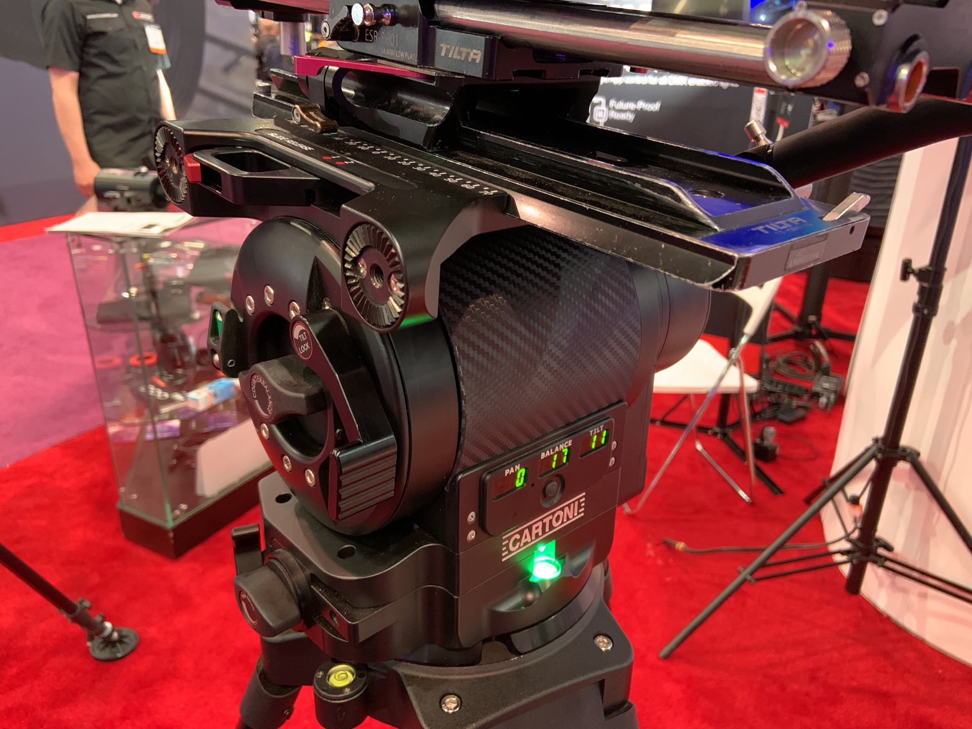Cartoni e-Maxima 5.0 Pan Tilt Encoded Head - Newsshooter