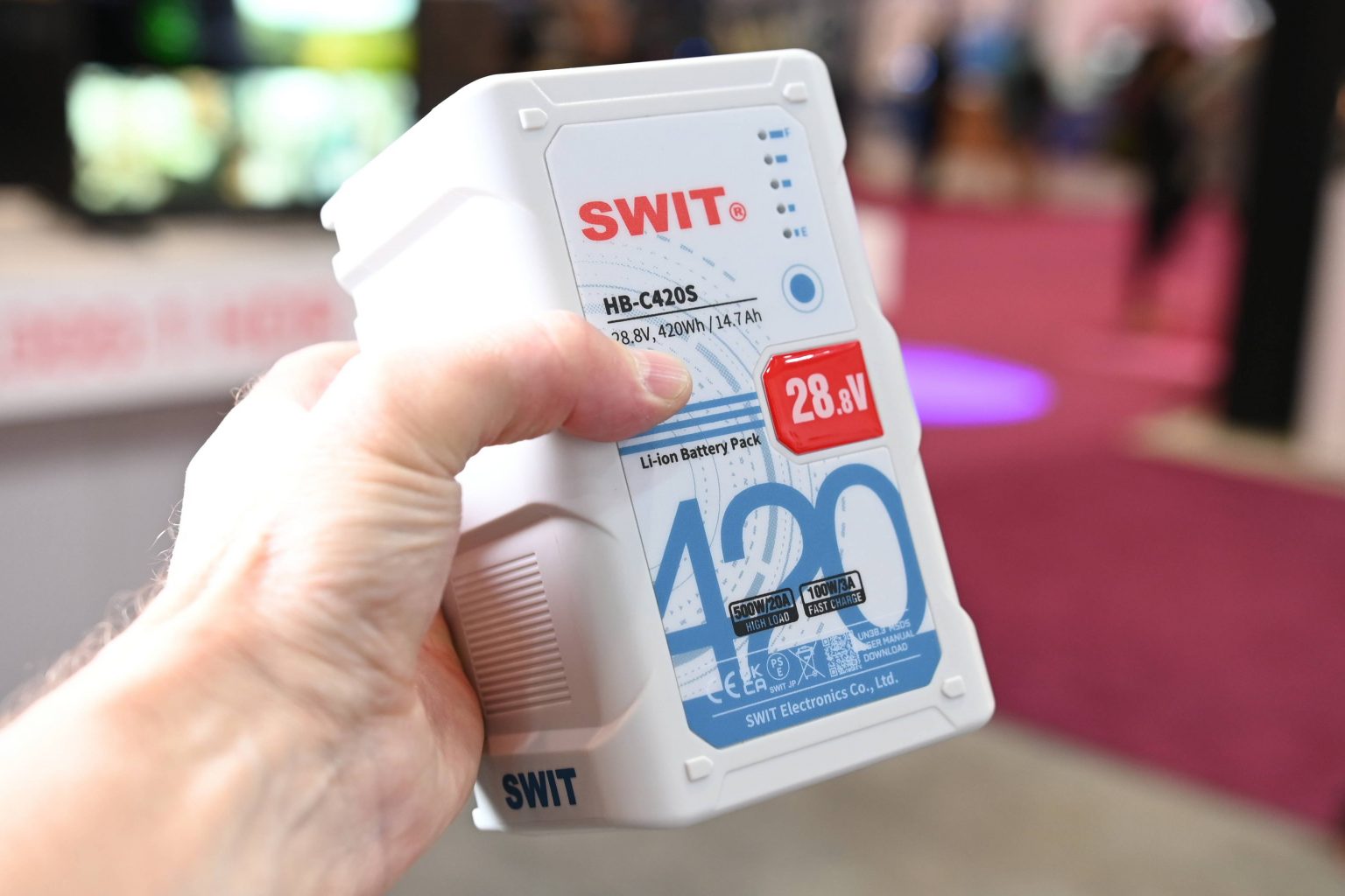 SWIT TD-R230S 48V 750W Light Stand Power Adapter - Newsshooter