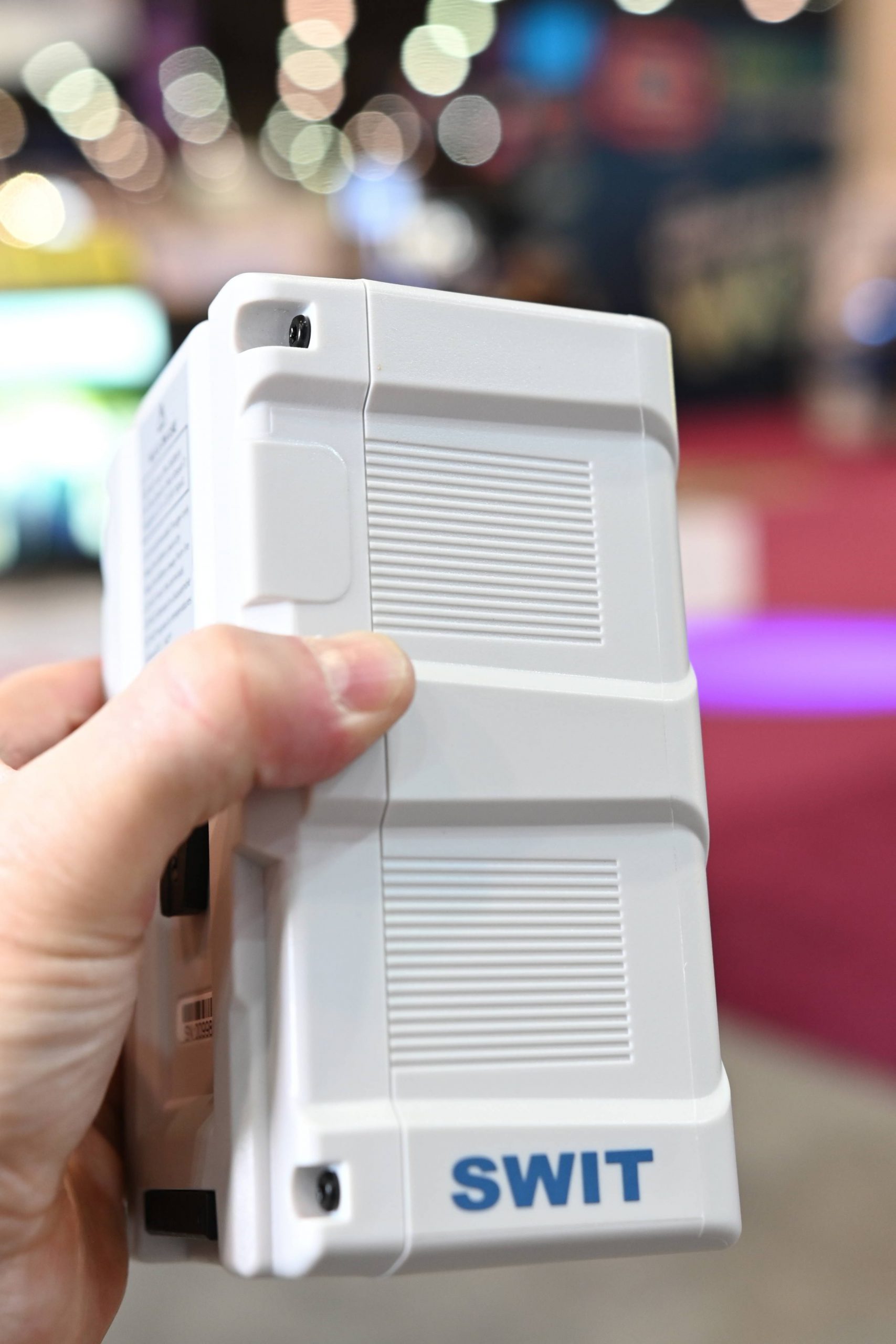 SWIT TD R230S 48V 750W Light Stand Power Adapter 562 - Newsshooter