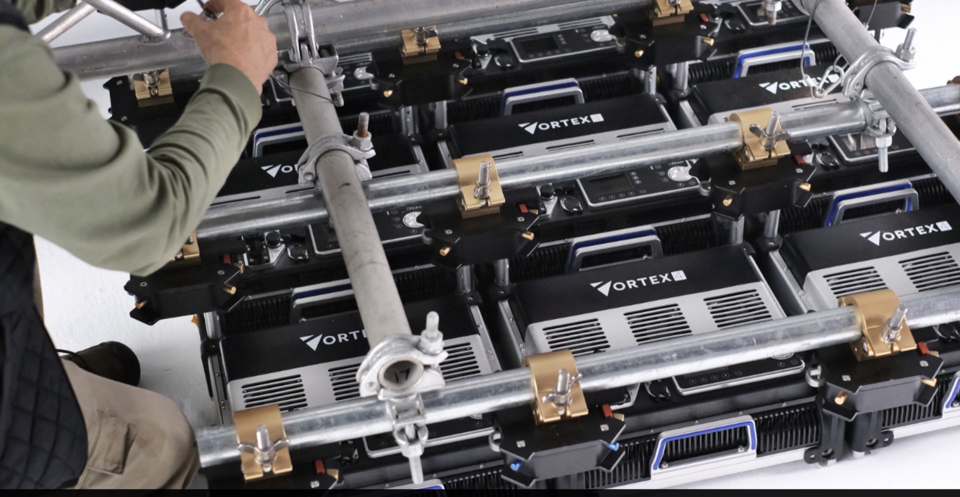 Creamsource LNX Array Hardware For Vortex Lights - Newsshooter