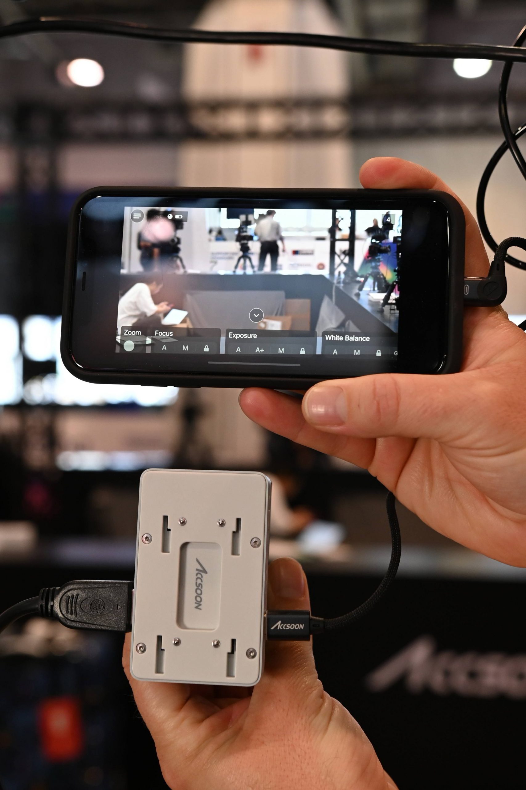 Switcher Studio & Accsoon SeeMo Integration - Newsshooter