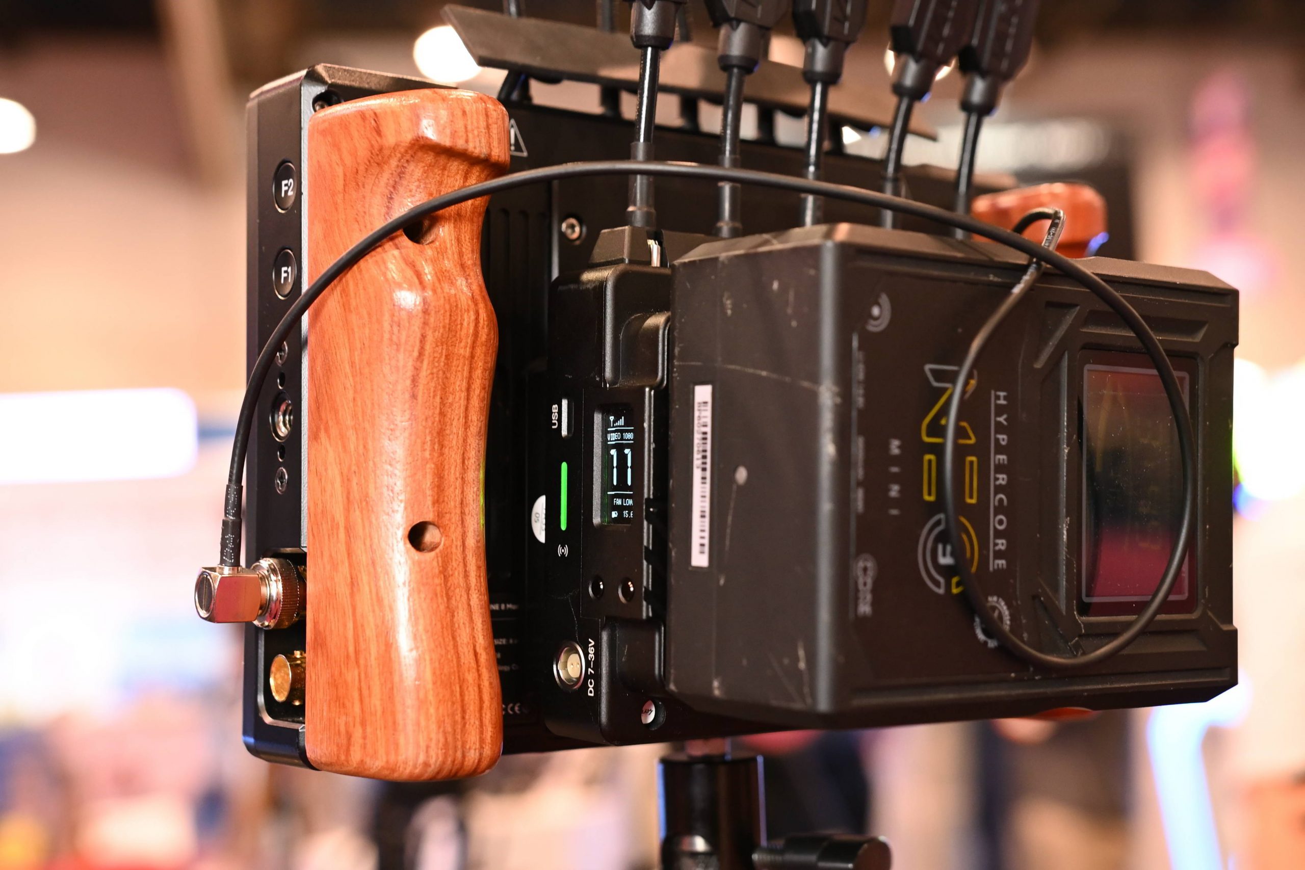 Vaxis Cine 8 483 - Newsshooter