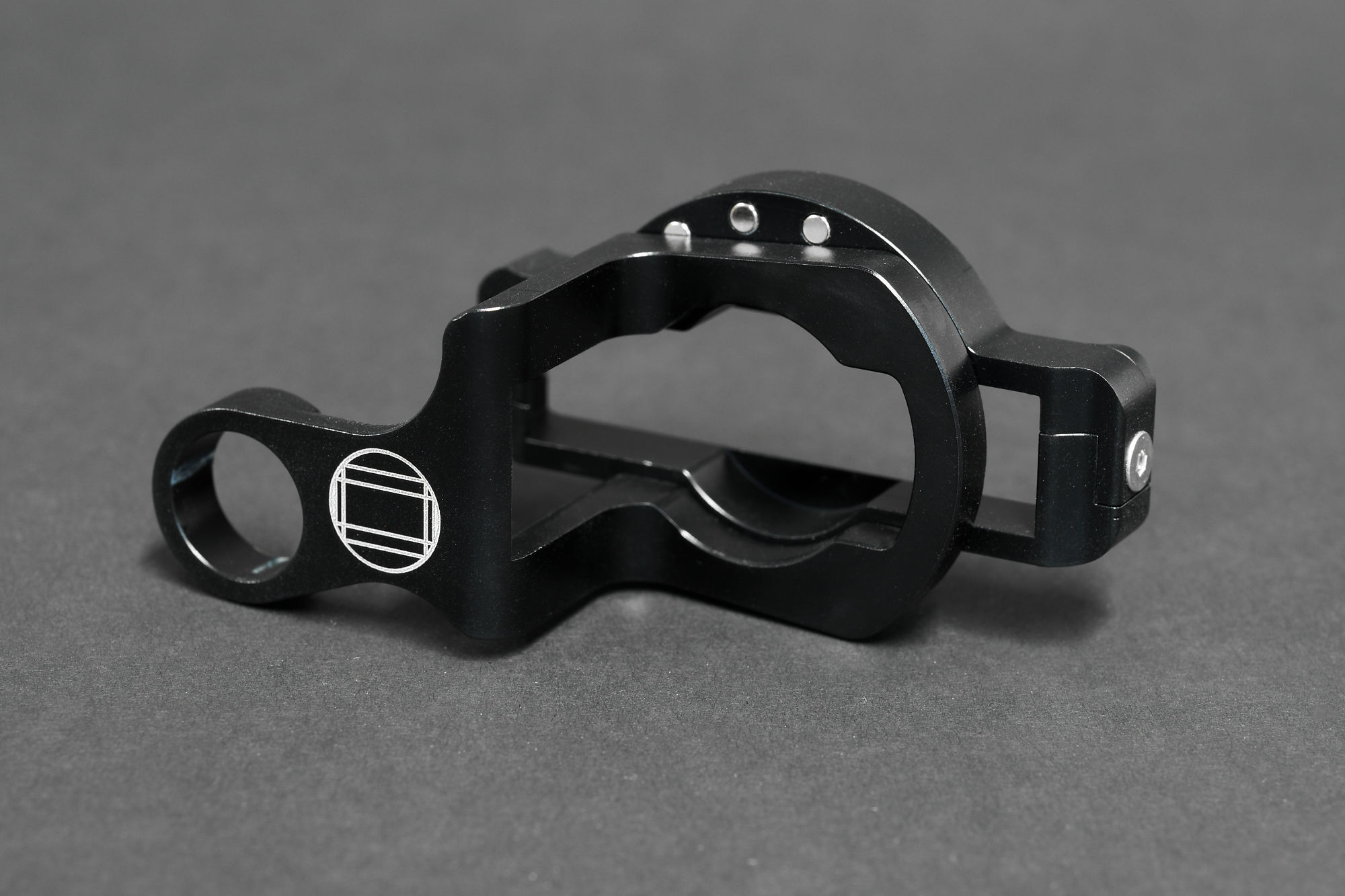 Full Frame Camera Co. Sony FX6 monitor fix– Flop Stop - Newsshooter