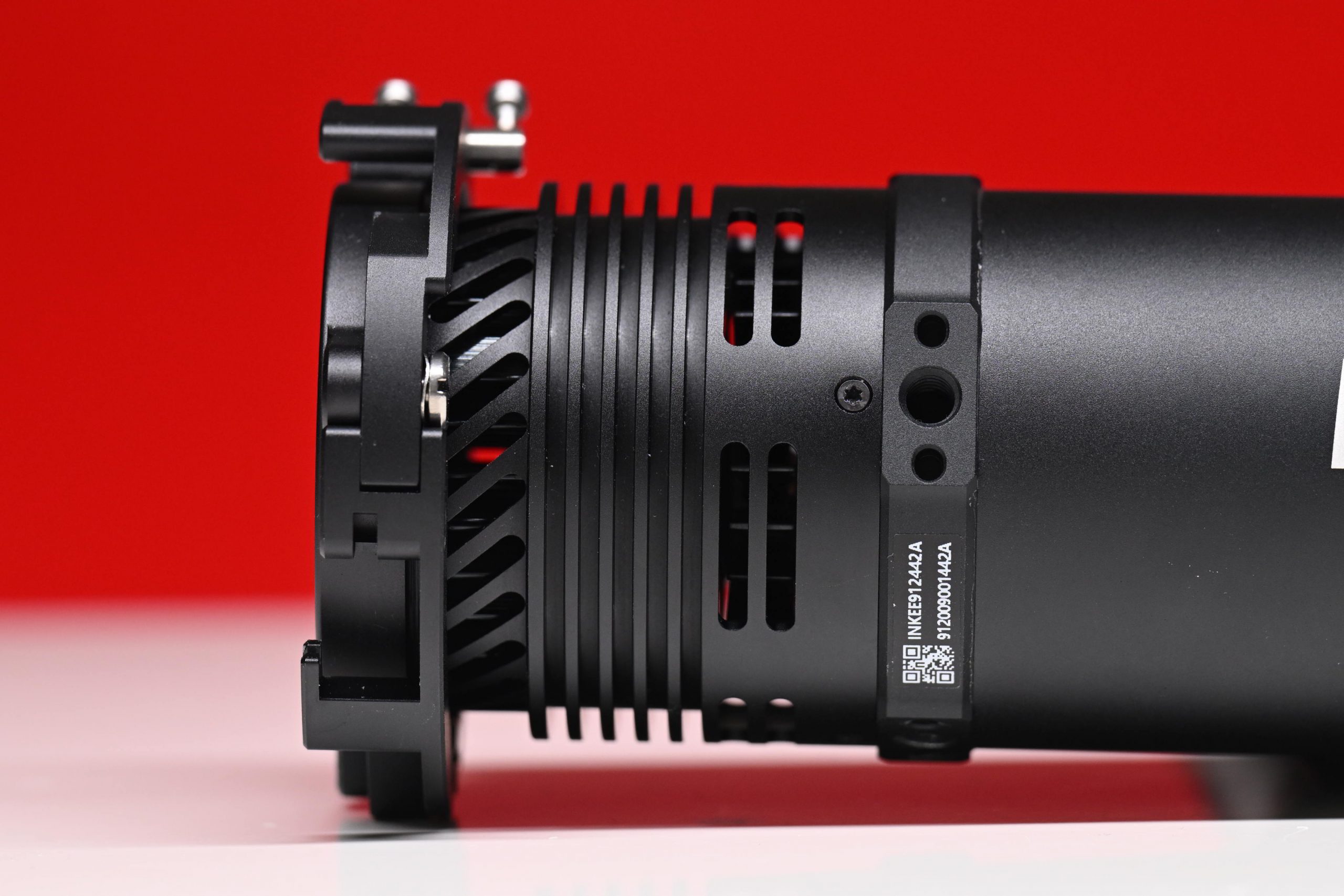 INKEE Gold Crow 10 04 - Newsshooter