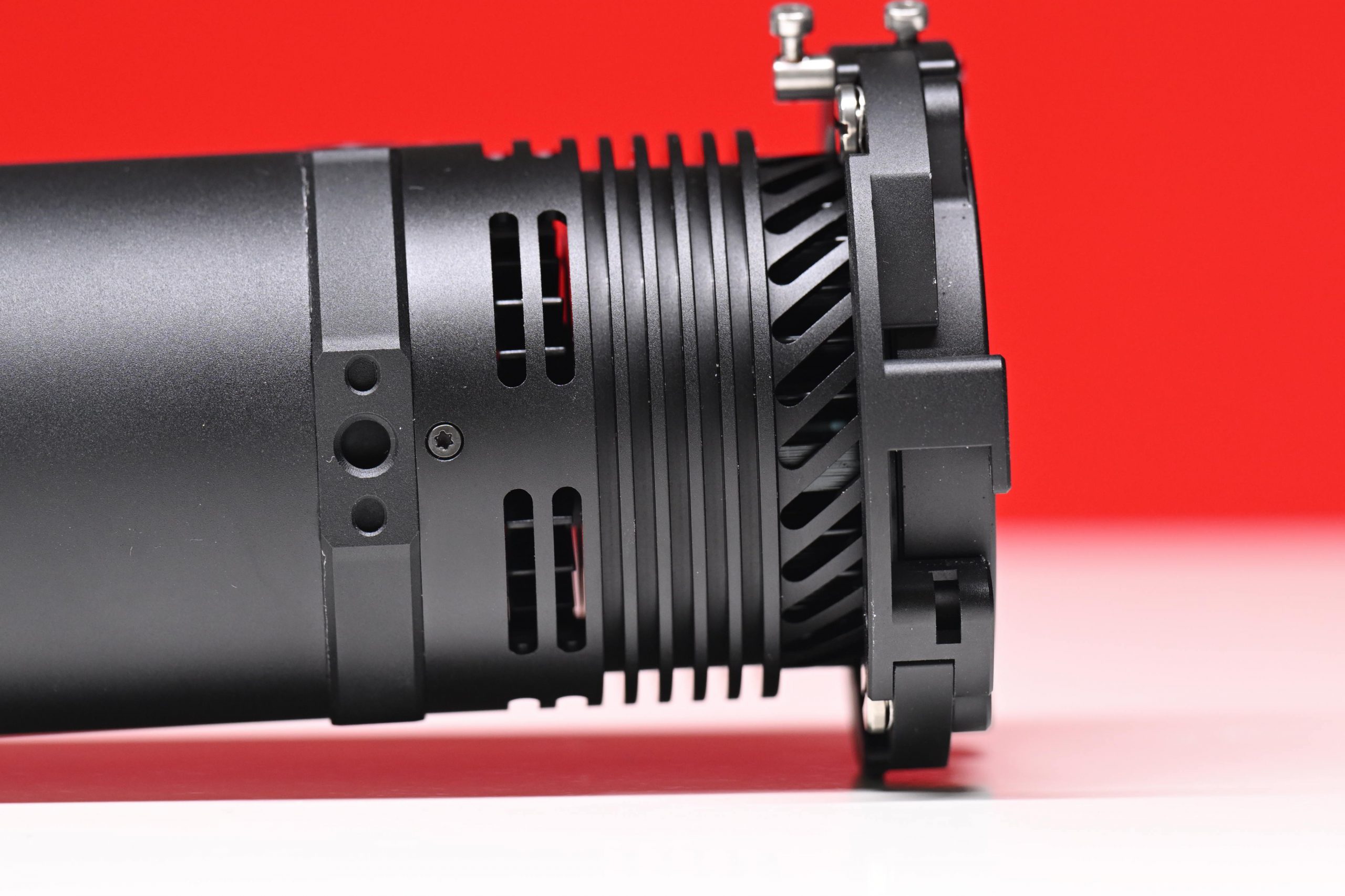 INKEE Gold Crow 10 23 - Newsshooter