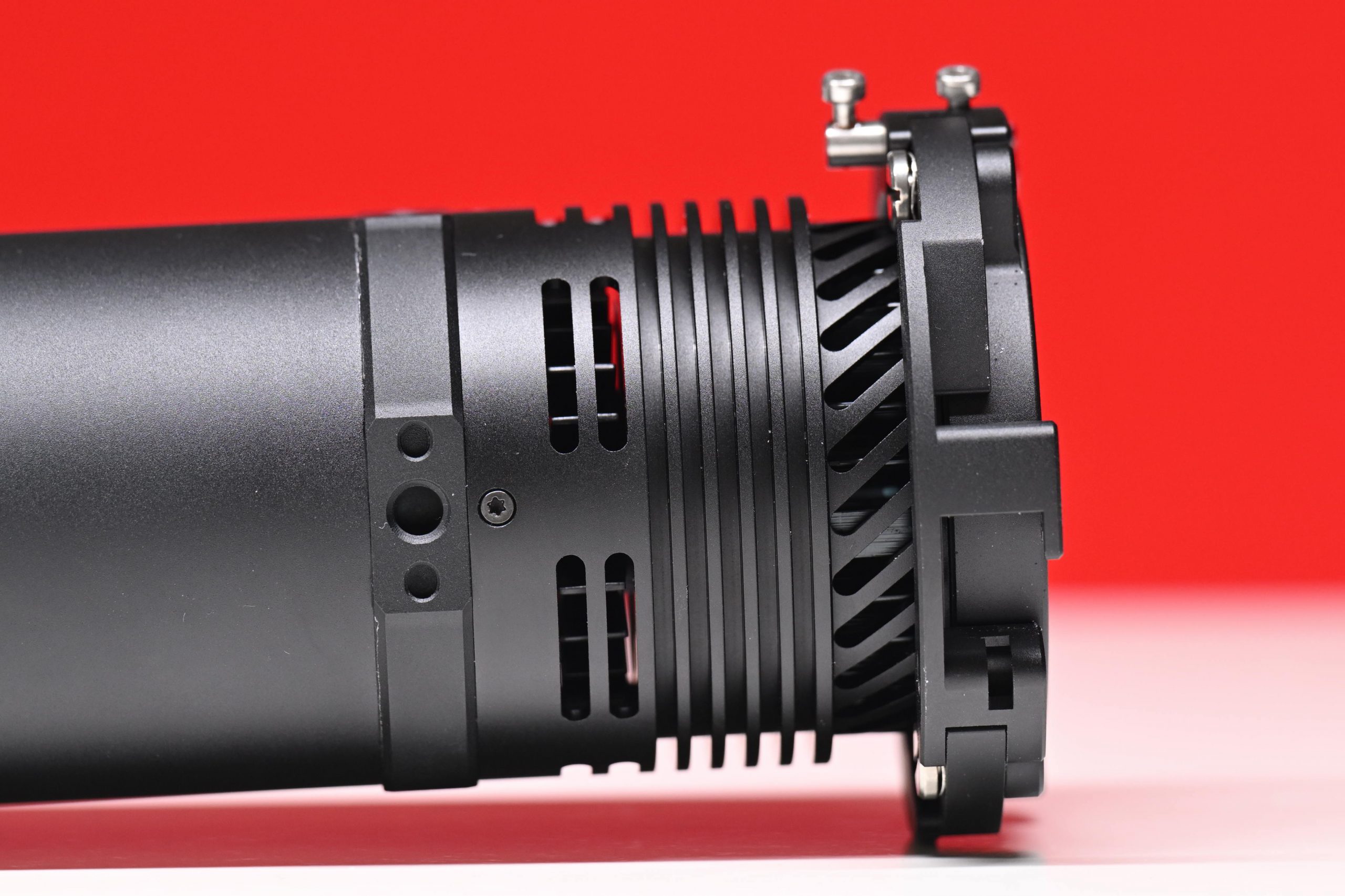 INKEE Gold Crow 10 24 1 - Newsshooter