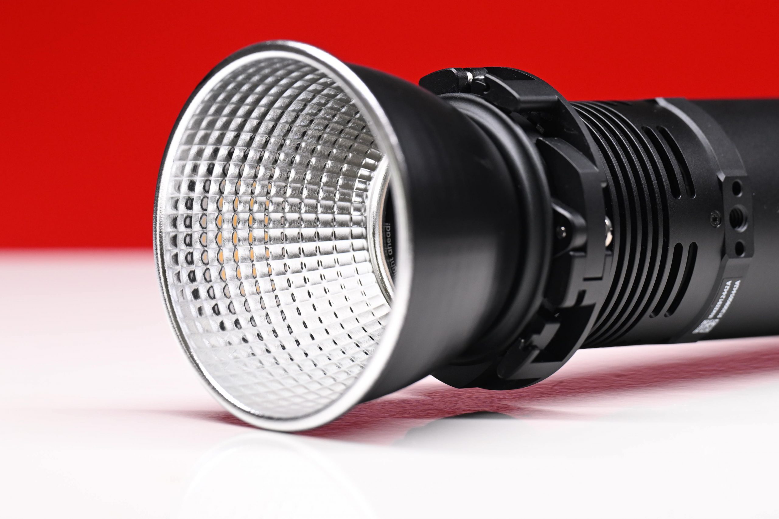 INKEE Gold Crow 10 58 - Newsshooter