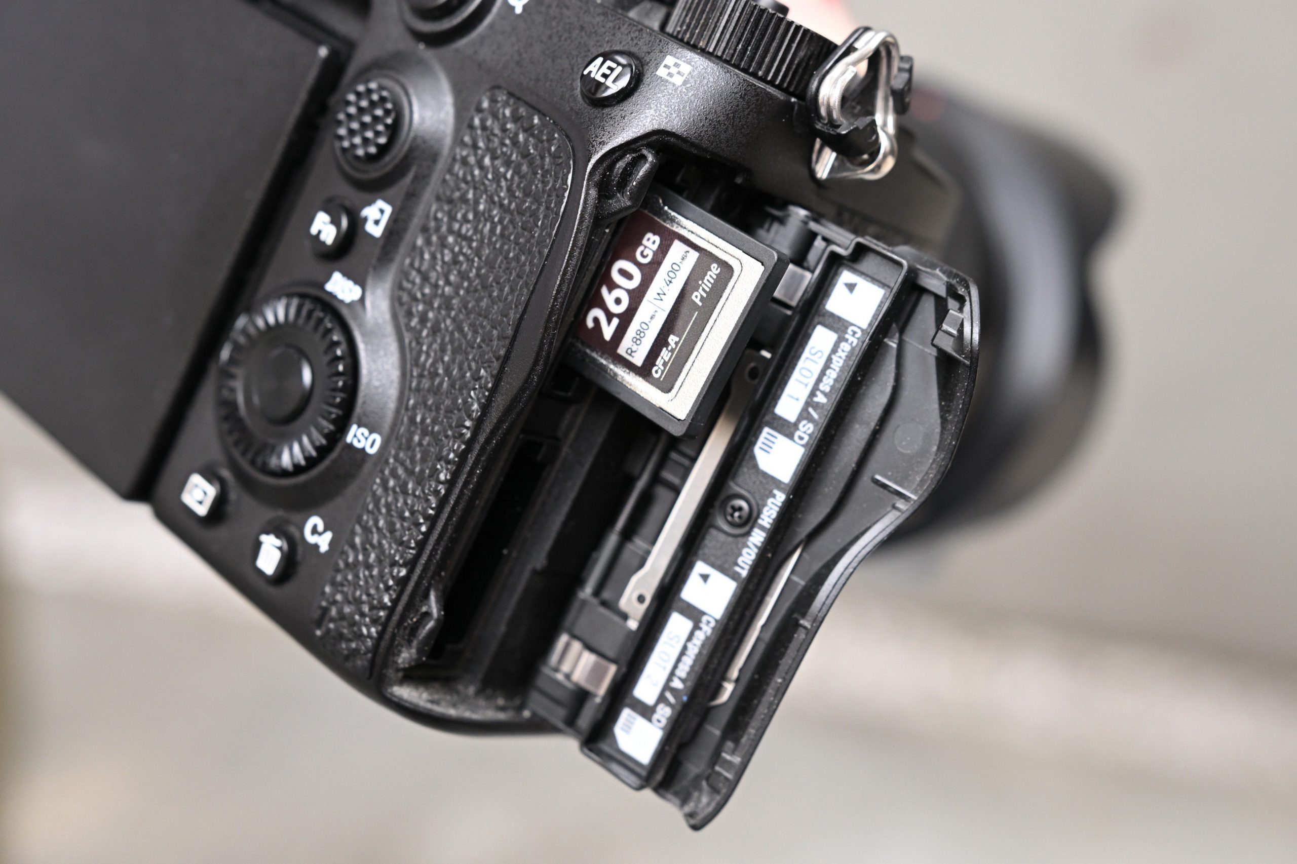 Pergear 260GB CFE A CFexpress Type A Card 06 - Newsshooter