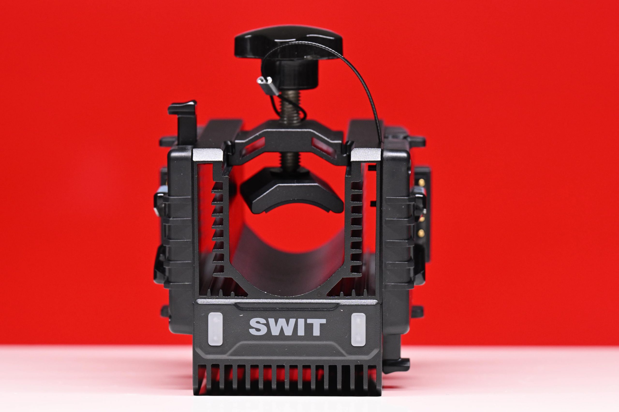 SWIT TD-R230S 48V 750W Light Stand Power Adapter & HB-C420S Battery Review - Newsshooter