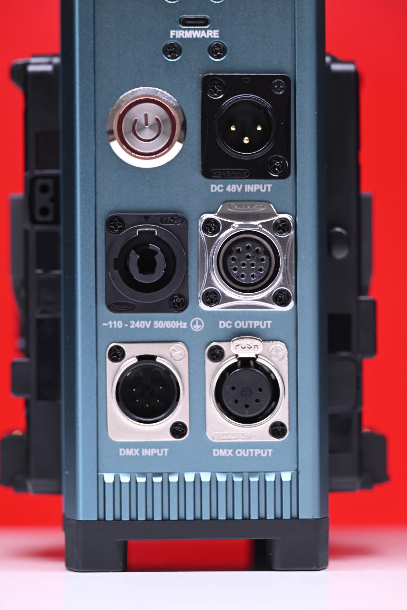 Intellytech MEGA-8 LITECLOTH 3.0 Review - Newsshooter