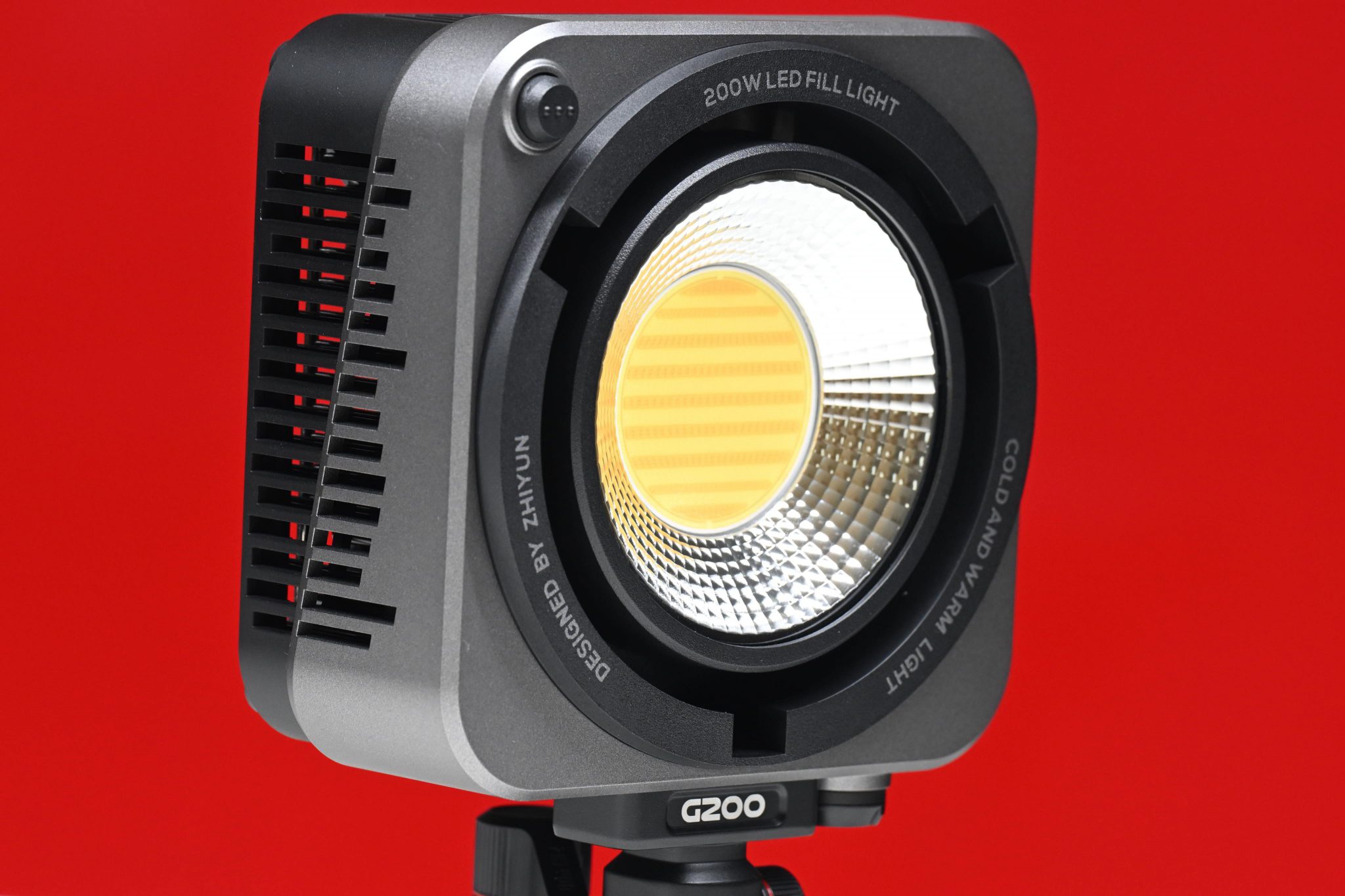Ulanzi LT028 40W Portable LED Video Light Review - Newsshooter