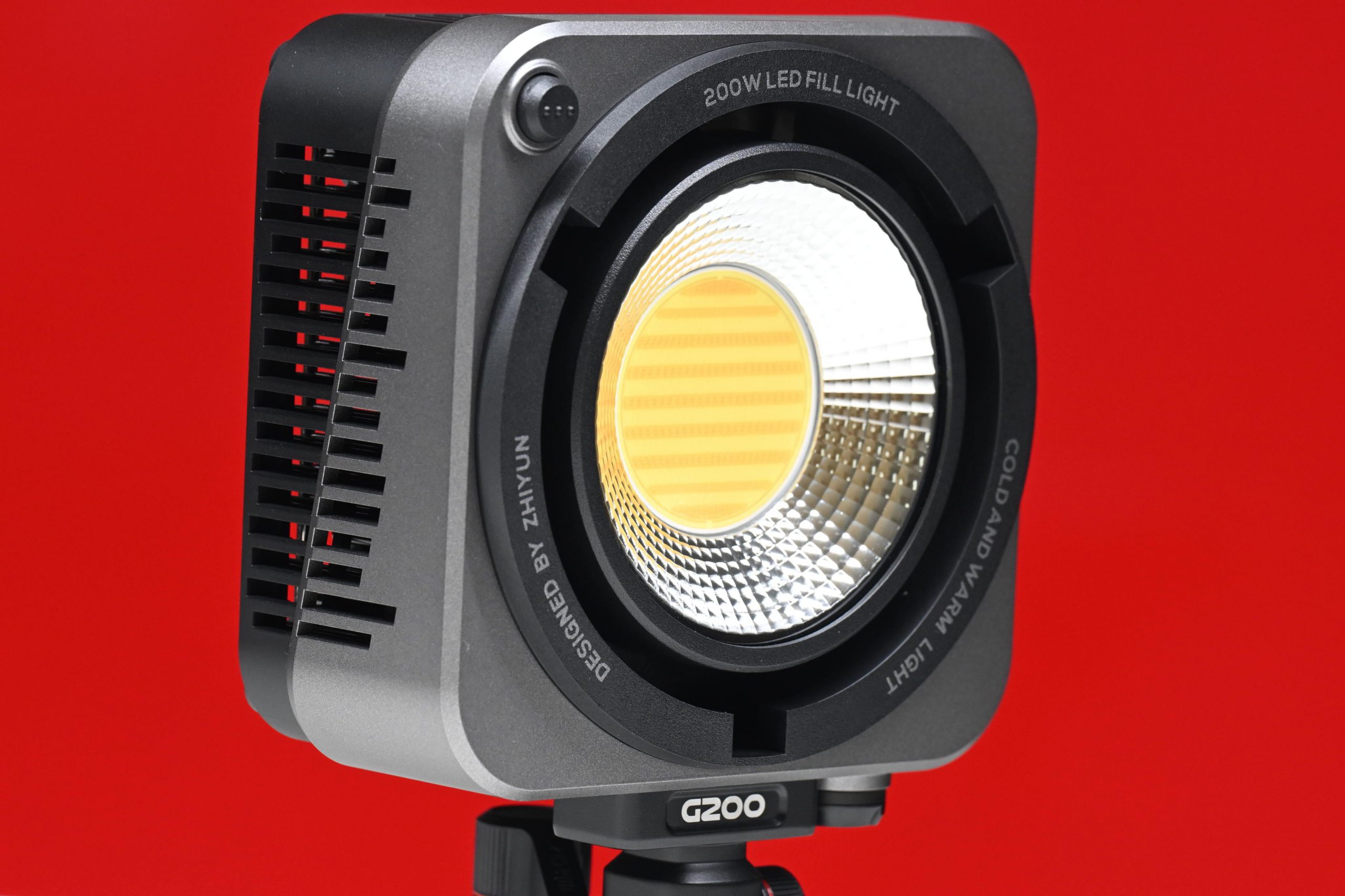 Ulanzi LT028 40W Portable LED Video Light Review - Newsshooter