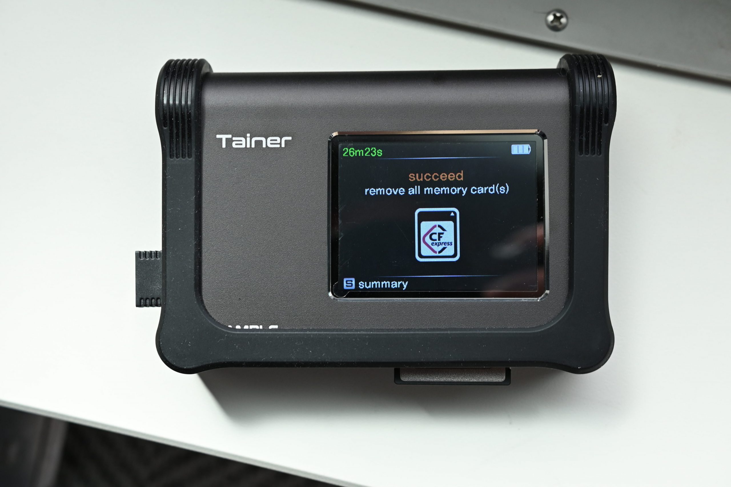 ClouZen Tainer 26 - Newsshooter