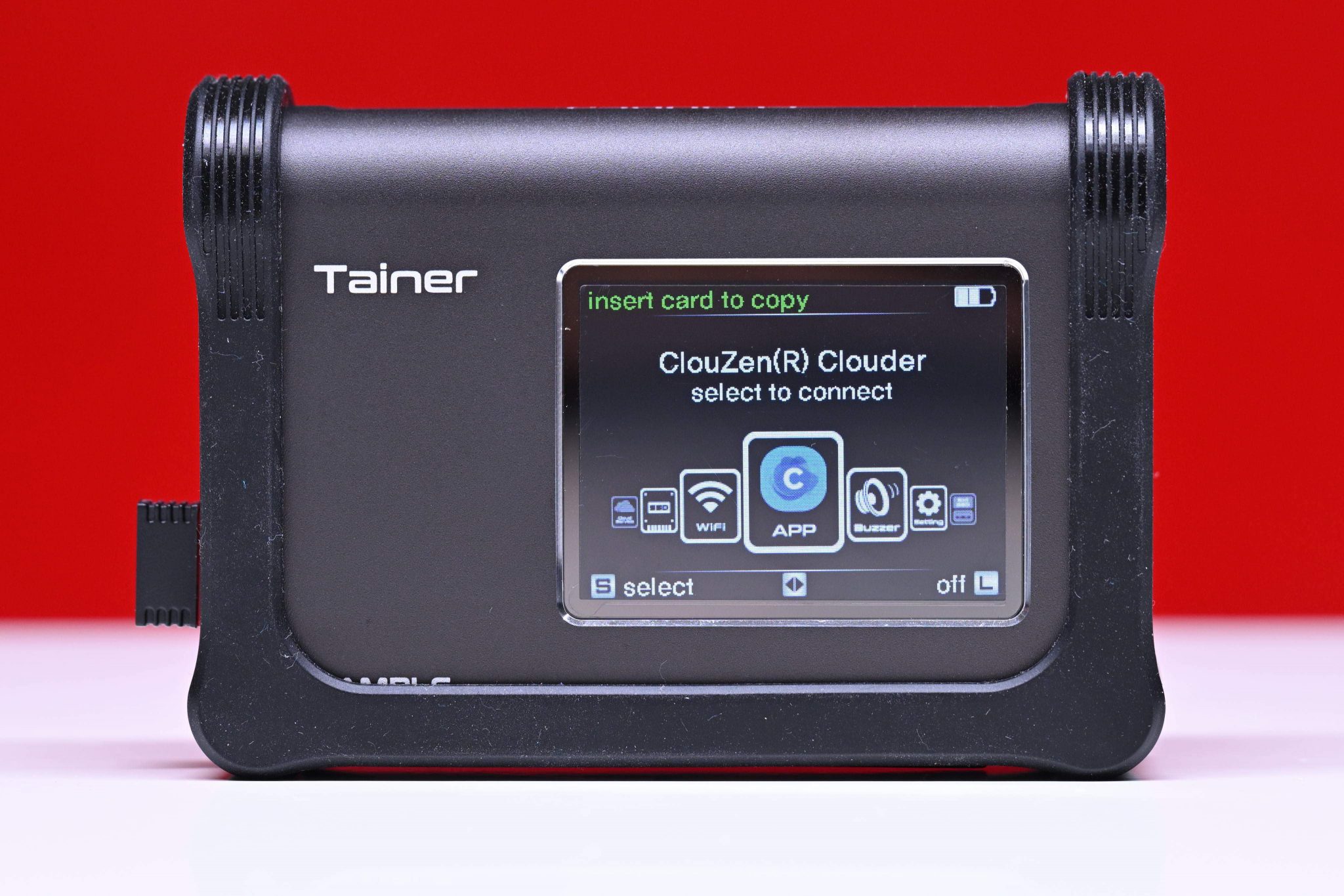 ClouZen Tainer All-in-One Portable Backup Storage Review - Newsshooter