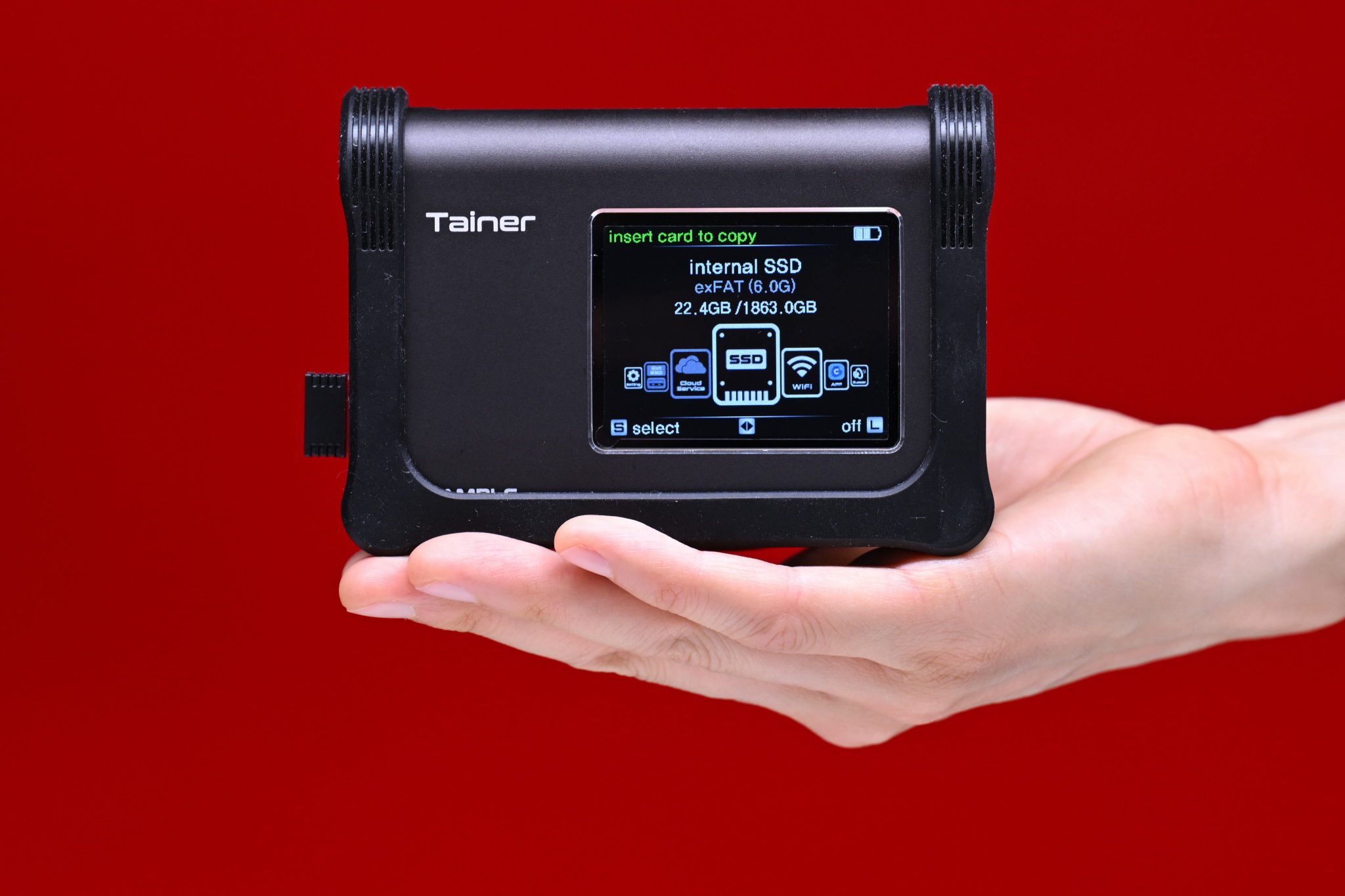 ClouZen Tainer All-in-One Portable Backup Storage Review - Newsshooter