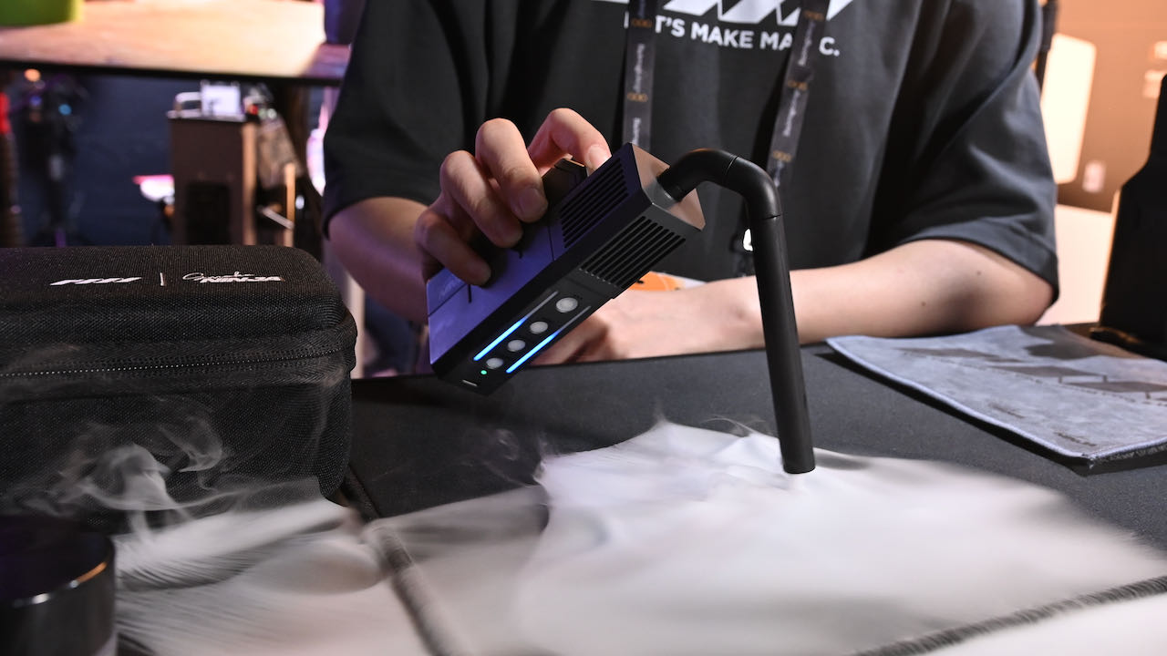 SmokeNINJA Portable Smoke Machine - Newsshooter